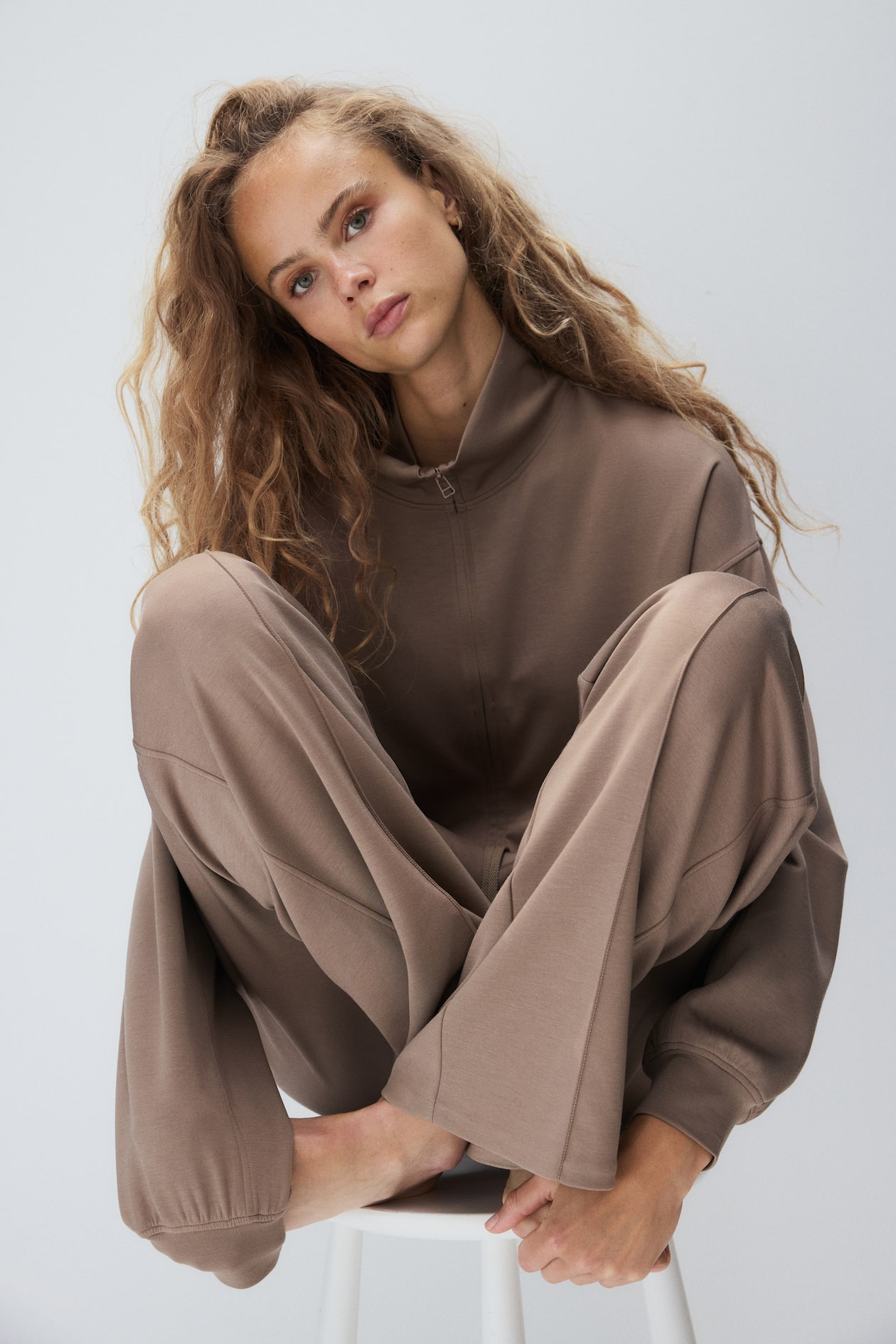 Women's Dark beige Supersoft crease-front trousers | H&M AU