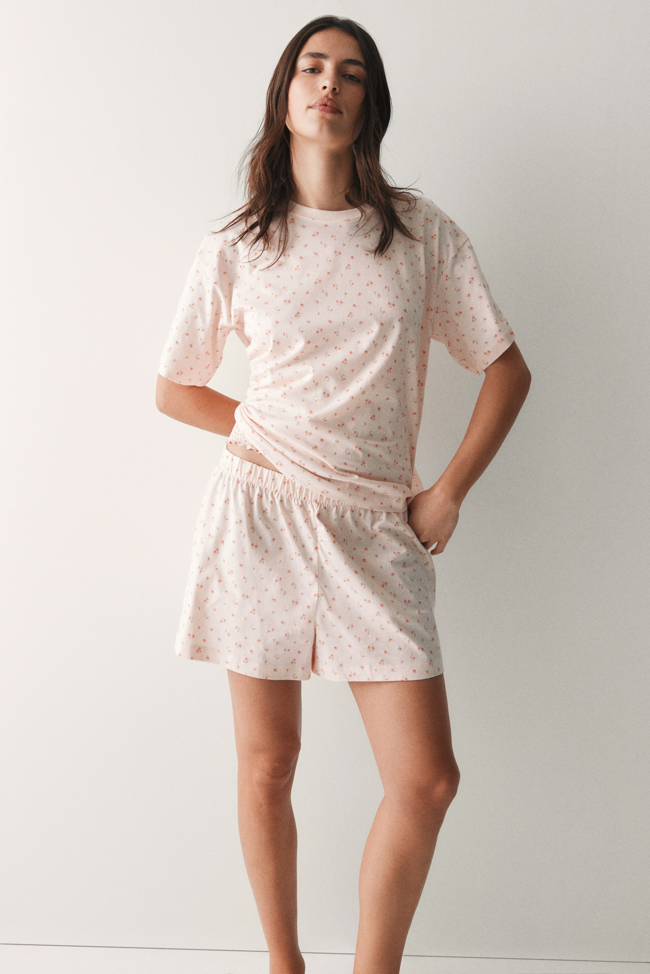 Bedruckter Pyjama - Pfirsichrosa/Geblümt - Ladies | H&M DE