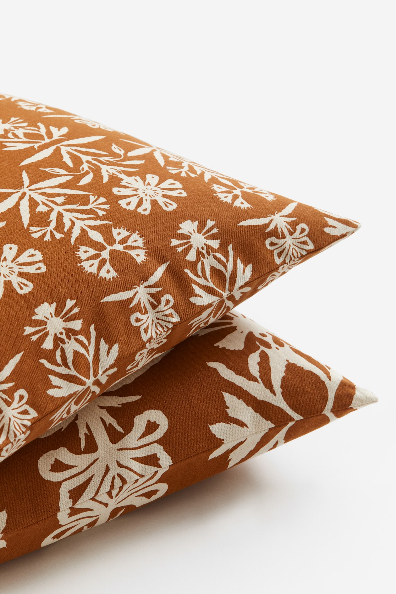 2-pack patterned cushion covers - Brown/Floral - Home All | H&M GB