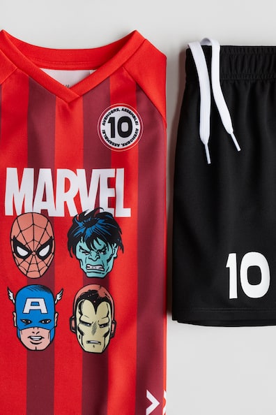 2-piece Soccer Set - Red/Marvel Comics - Kids | H&M US