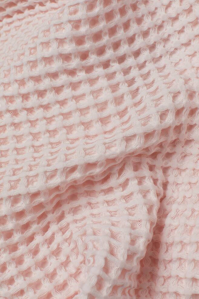 Waffled Throw - Light pink - Home All | H&M US