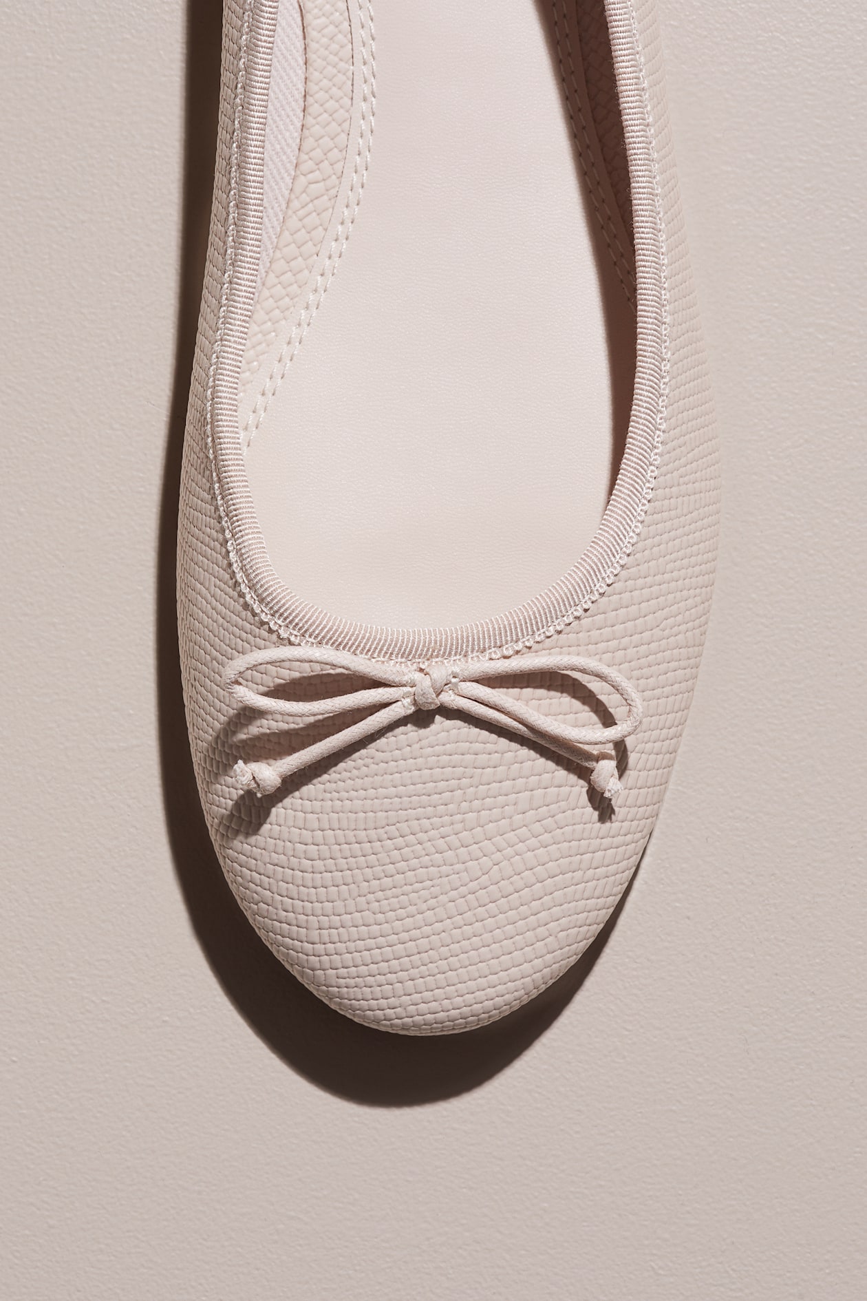 Women's Light beige Ballet pumps | H&M GB