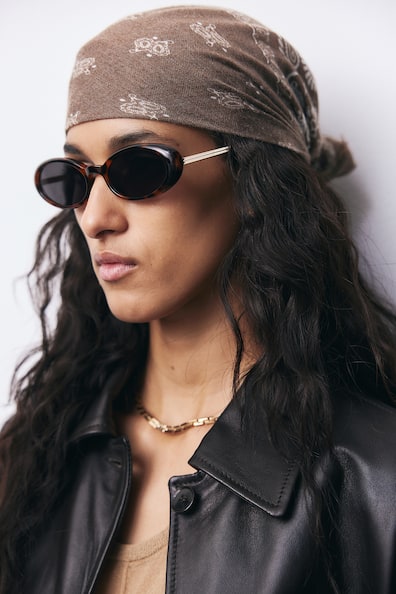 Patterned Scarf - Brown/paisley-patterned - Ladies | H&M US