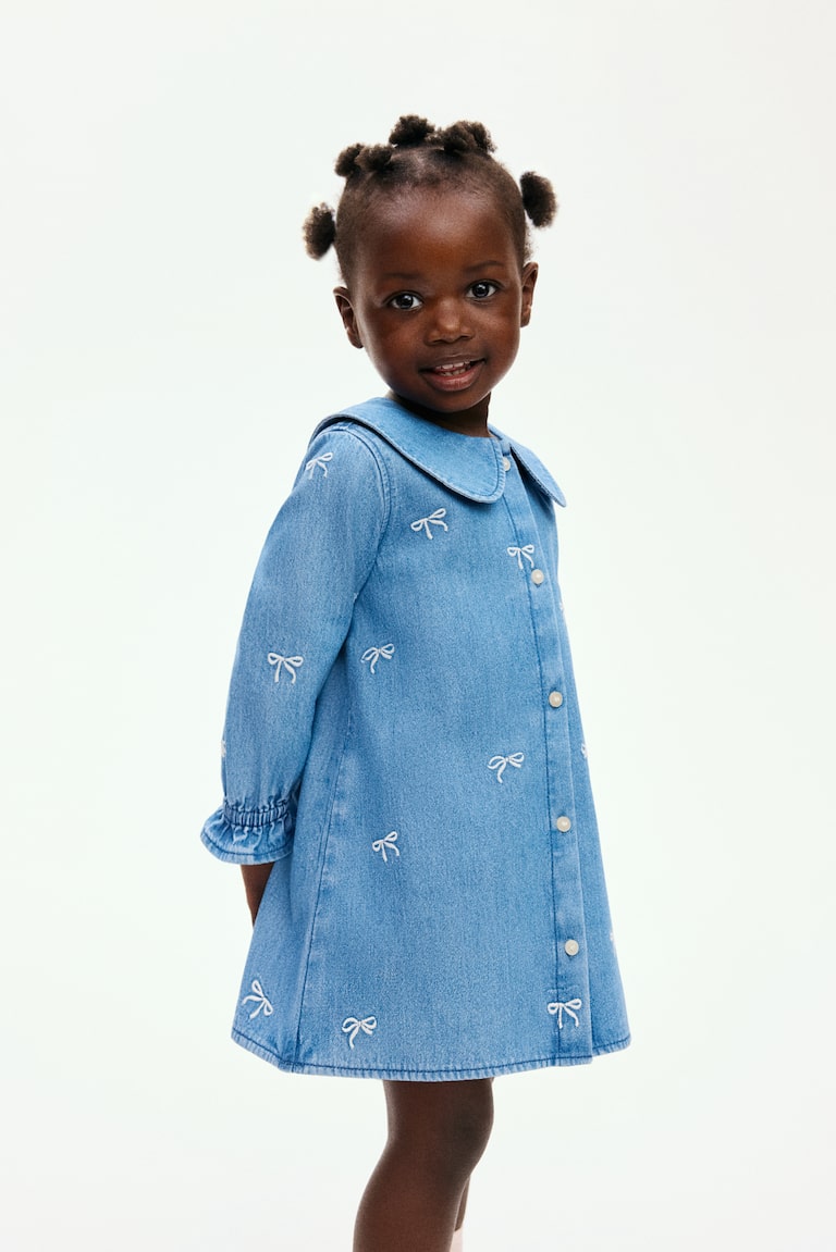 Vestido camisa en denim con detalles bordados - Azul denim/Moños - Kids ...