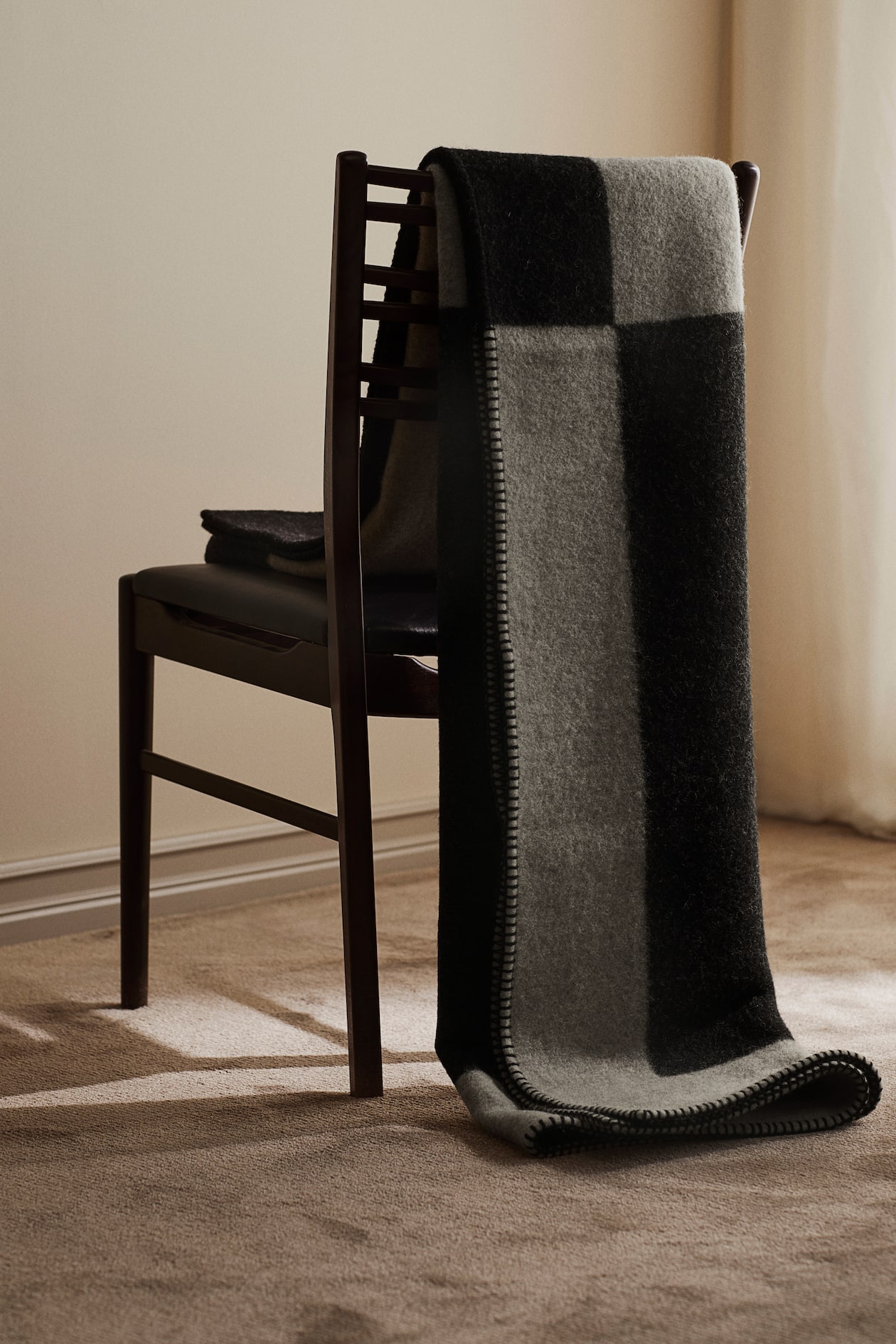 Decke aus Wollmischung - Schwarz/Blockfarben - Home All | H&M AT
