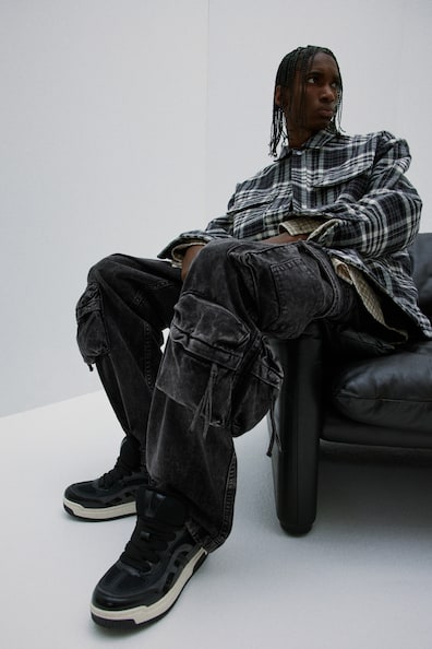 Loose Cargo Jeans - Denim black - Men | H&M US