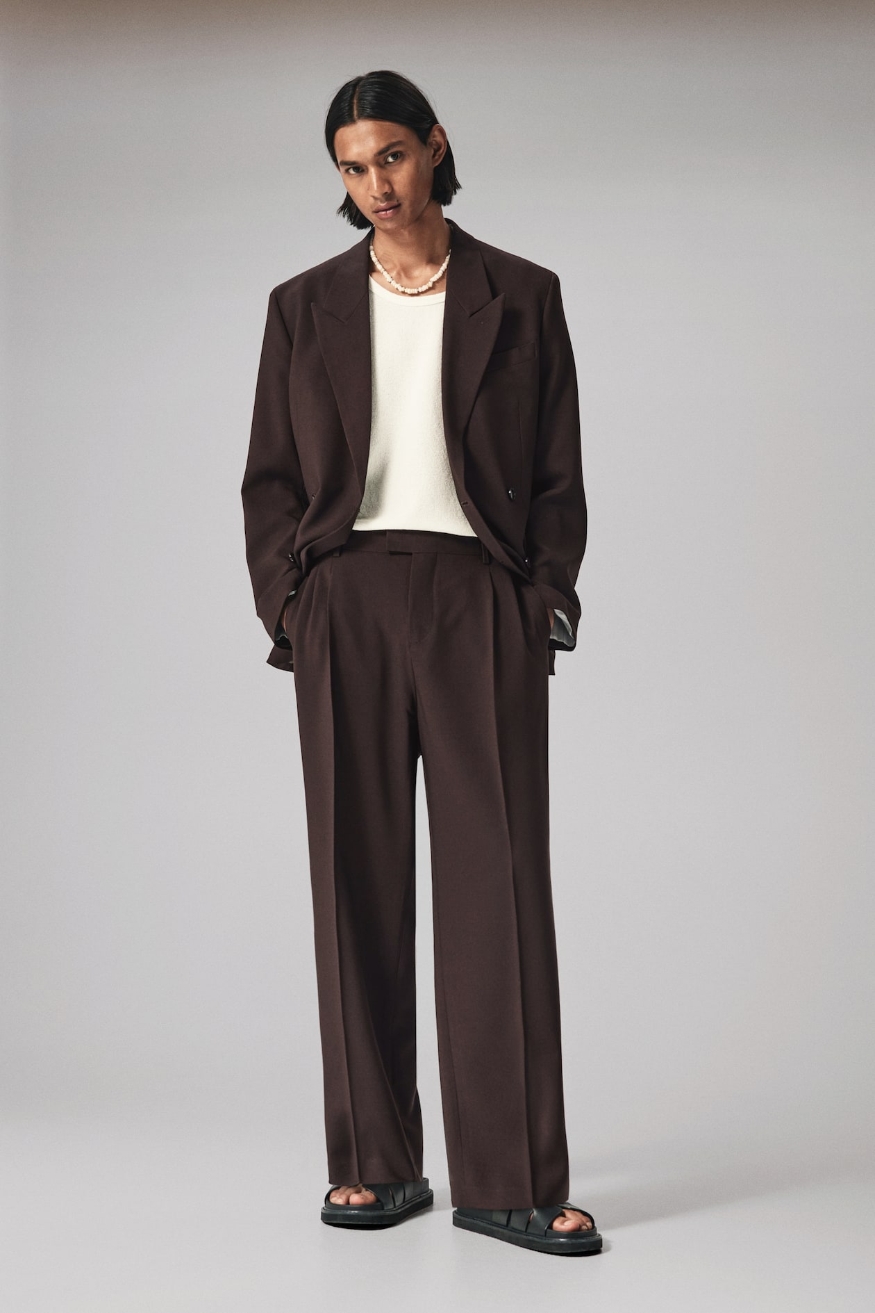 Eleganckie spodnie Loose Fit - Ciemnobrązowy - ON | H&M PL