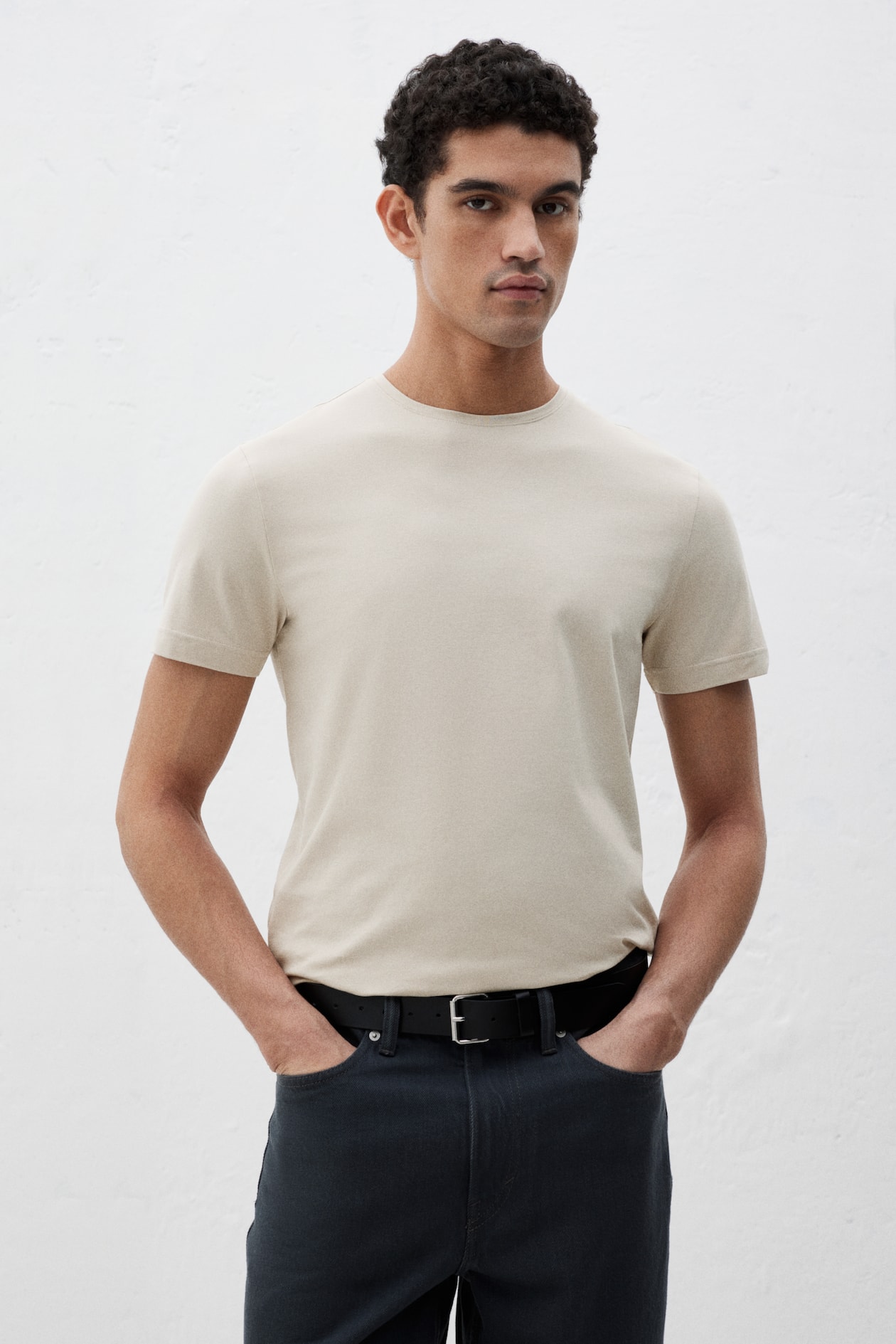 Póló Slim Fit - Világosbézs - FÉRFI | H&M HU