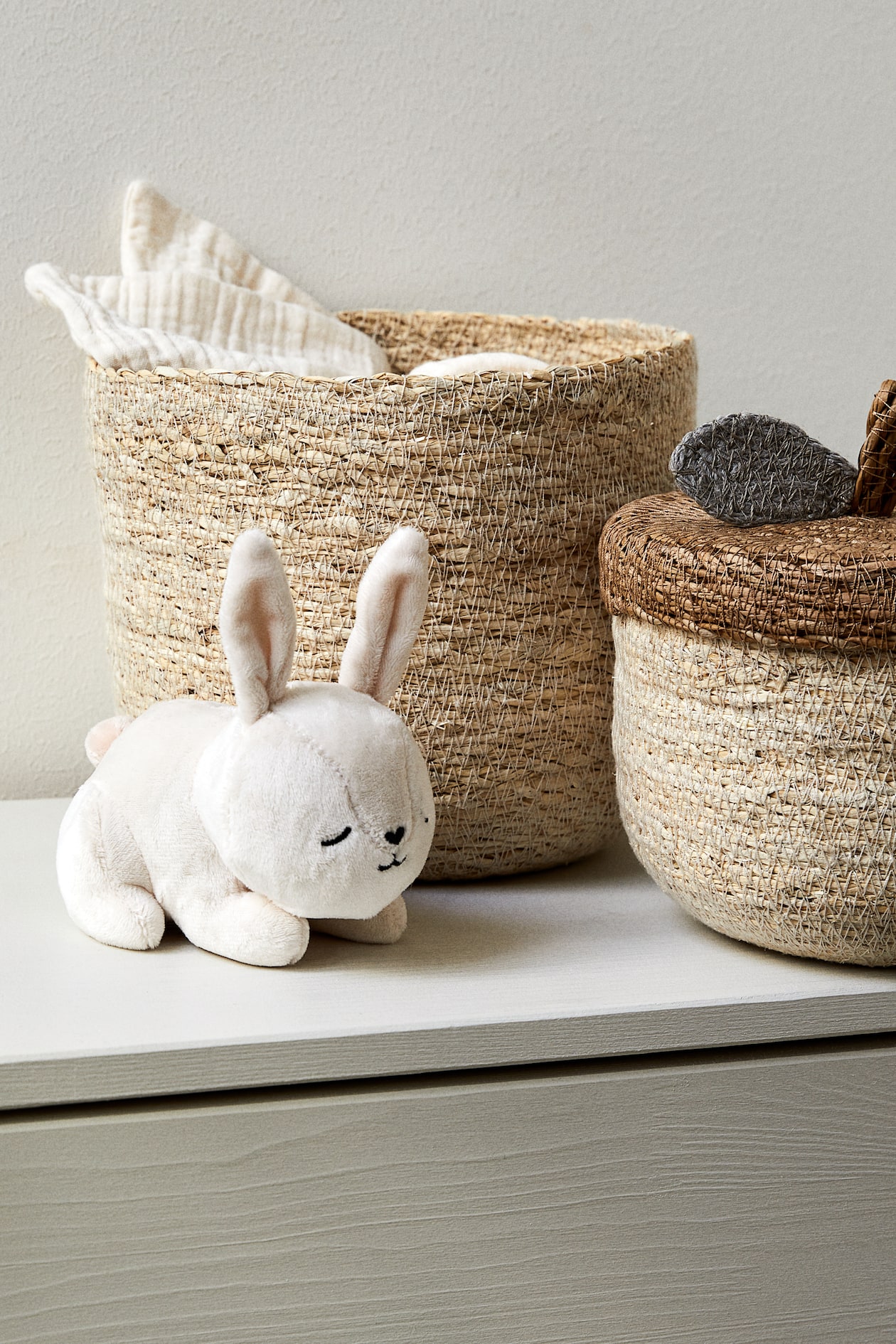Soft Rattle - White/rabbit - Home All | H&M US