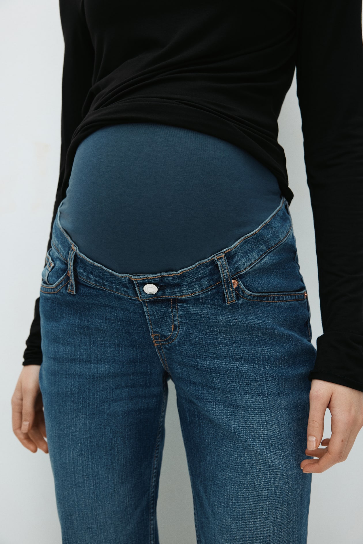 MAMA Flared Jeans - Denimblå - DAM | H&M SE