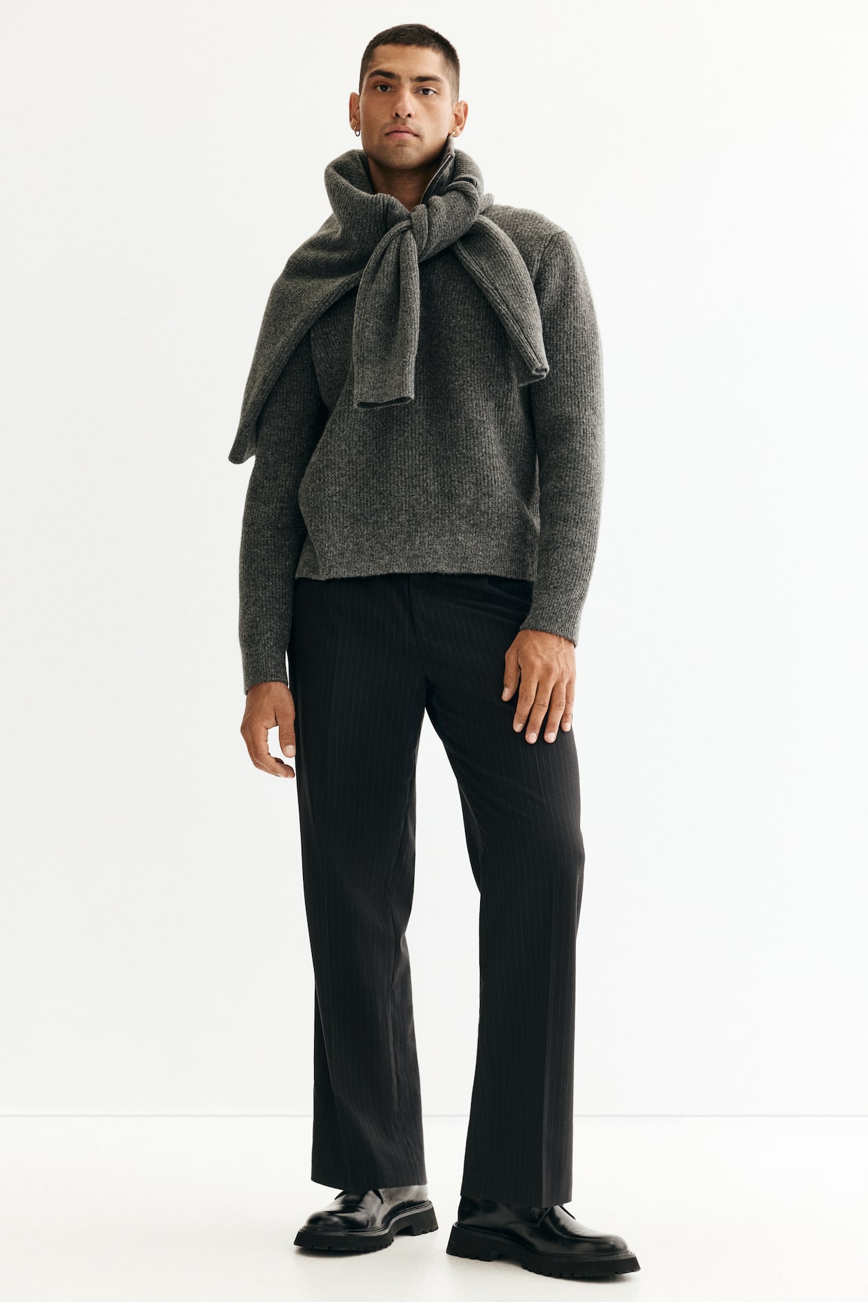 Calças de fato Relaxed Fit - Preto/Risca de giz - HOMEM | H&M PT