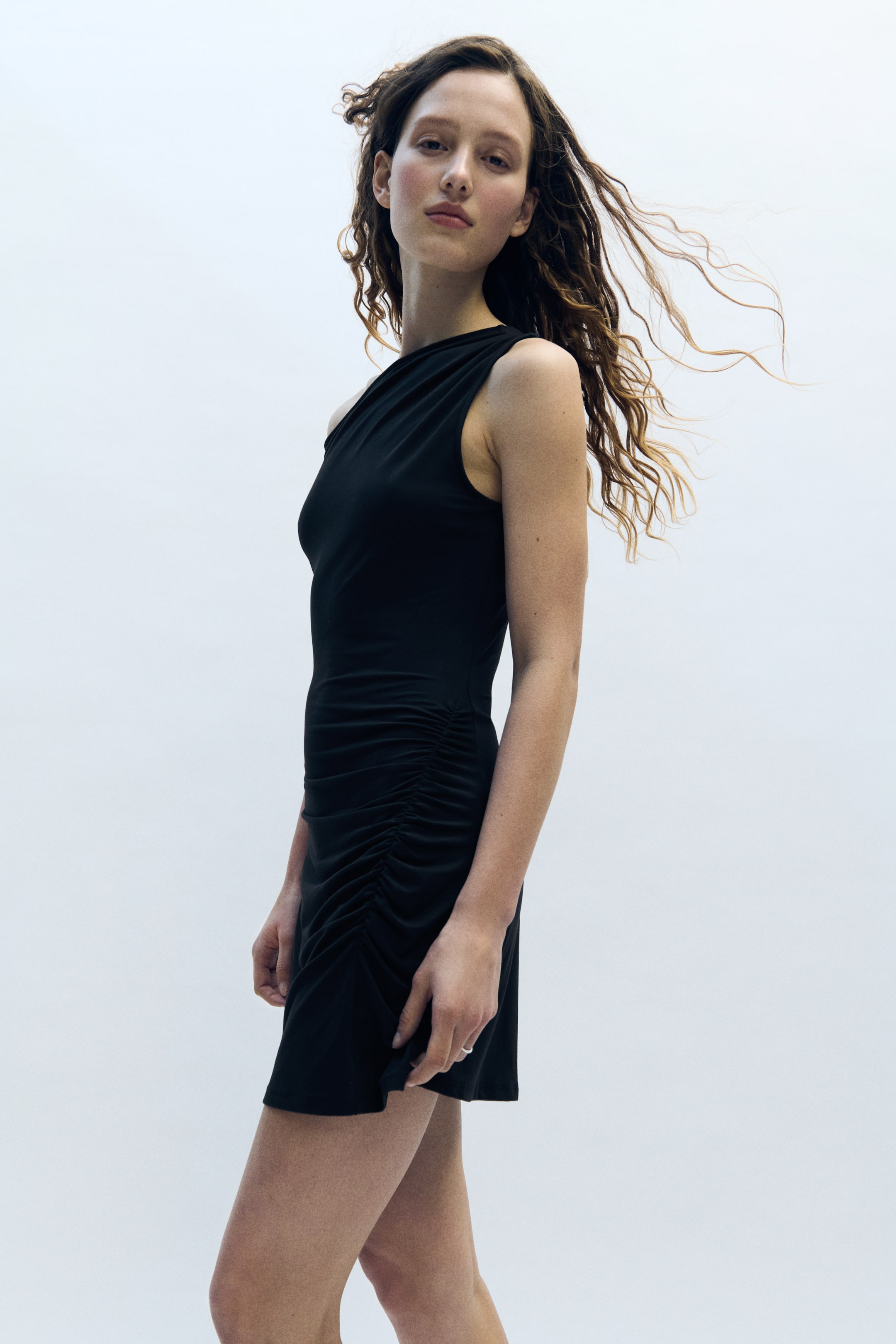 Gathered one-shoulder dress - Black - Ladies | H&M HK