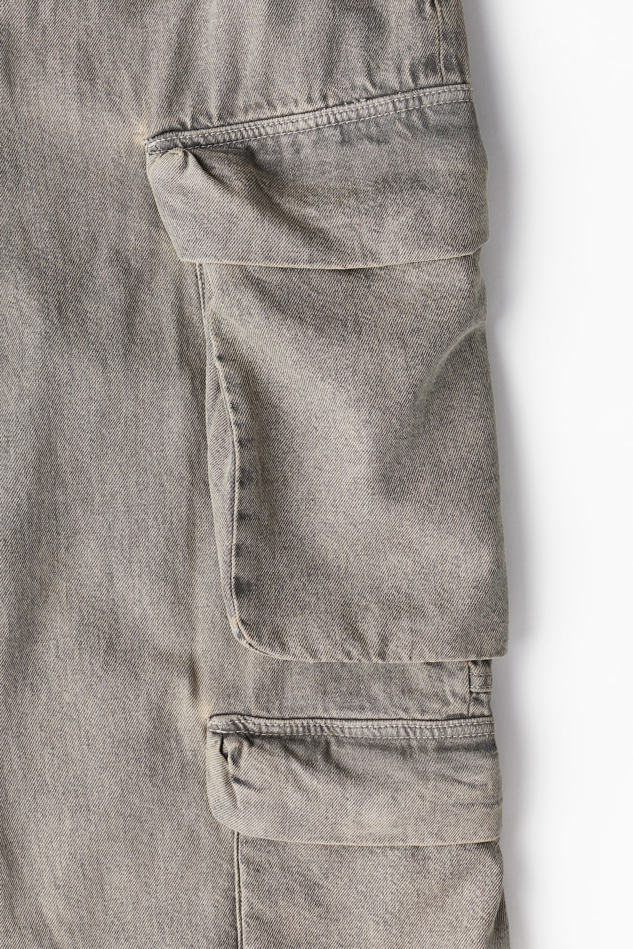 Men’s Denim beige Baggy Cargo Jeans | H&M AU