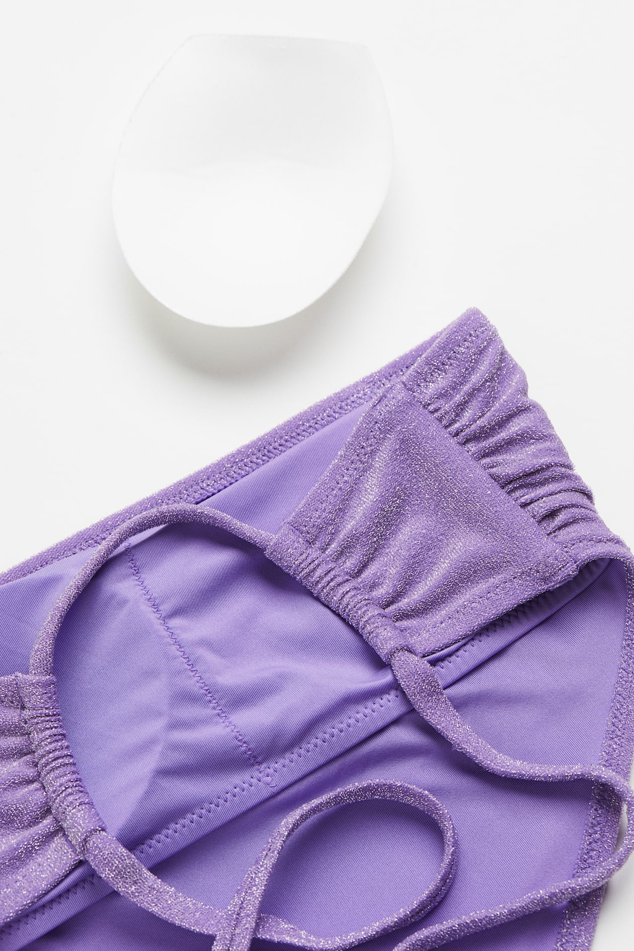 Wattiertes Bandeau-Bikinitop - Lila - Ladies | H&M DE