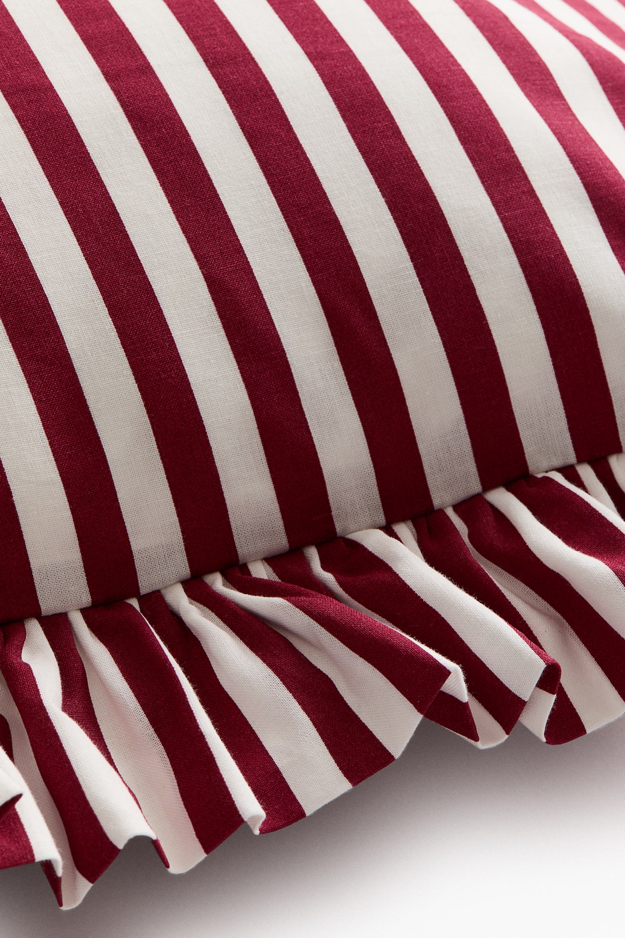 Dark red/striped Ruffle-Trimmed Cotton Pillowcase at H&M Home | H&M US