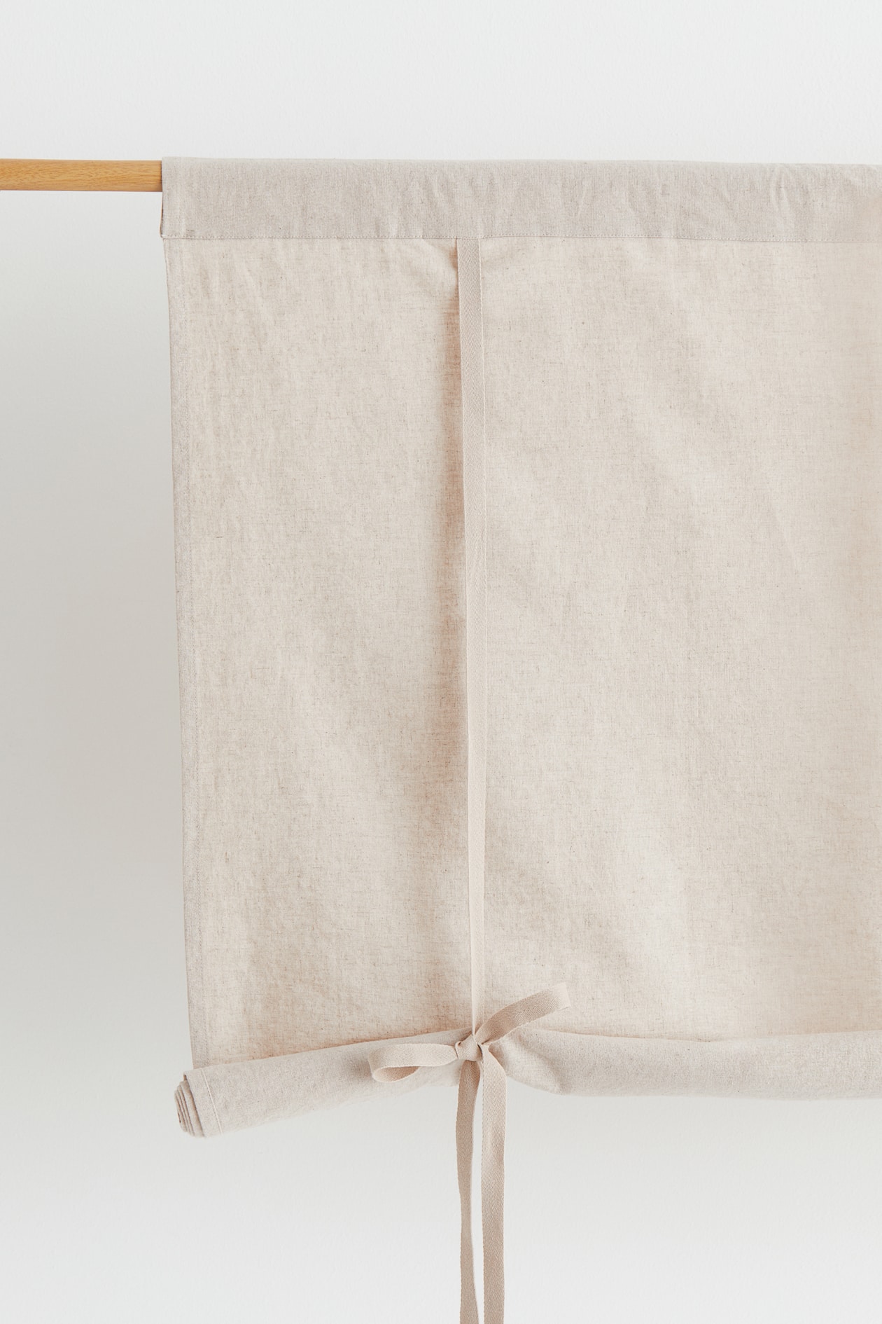 Light beige Linen-blend roll-up curtain at H&M Home | H&M GB