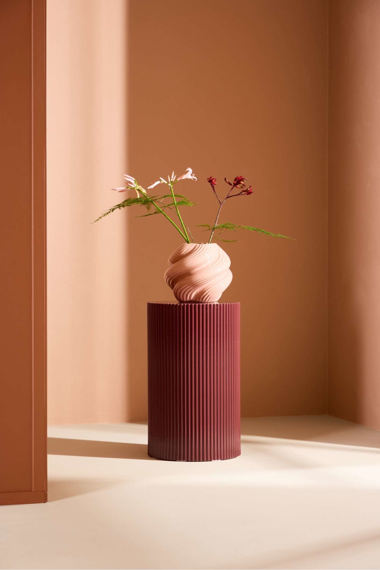 Lenox Side Table - Mdf, Burgundy - Venture Home - HOME | H&M BE