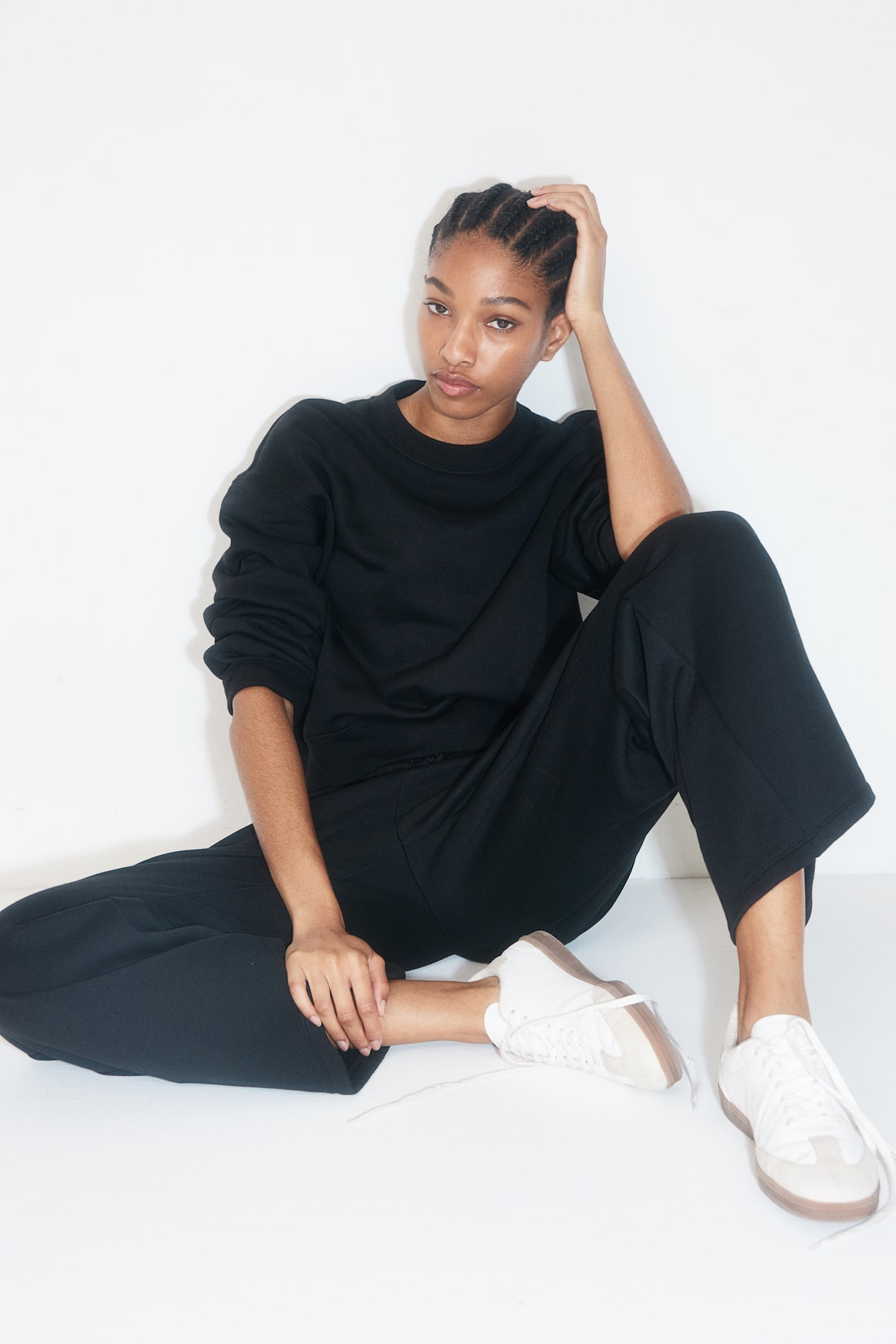 Tepláková mikina Loose Fit - Čierna - ŽENY | H&M SK