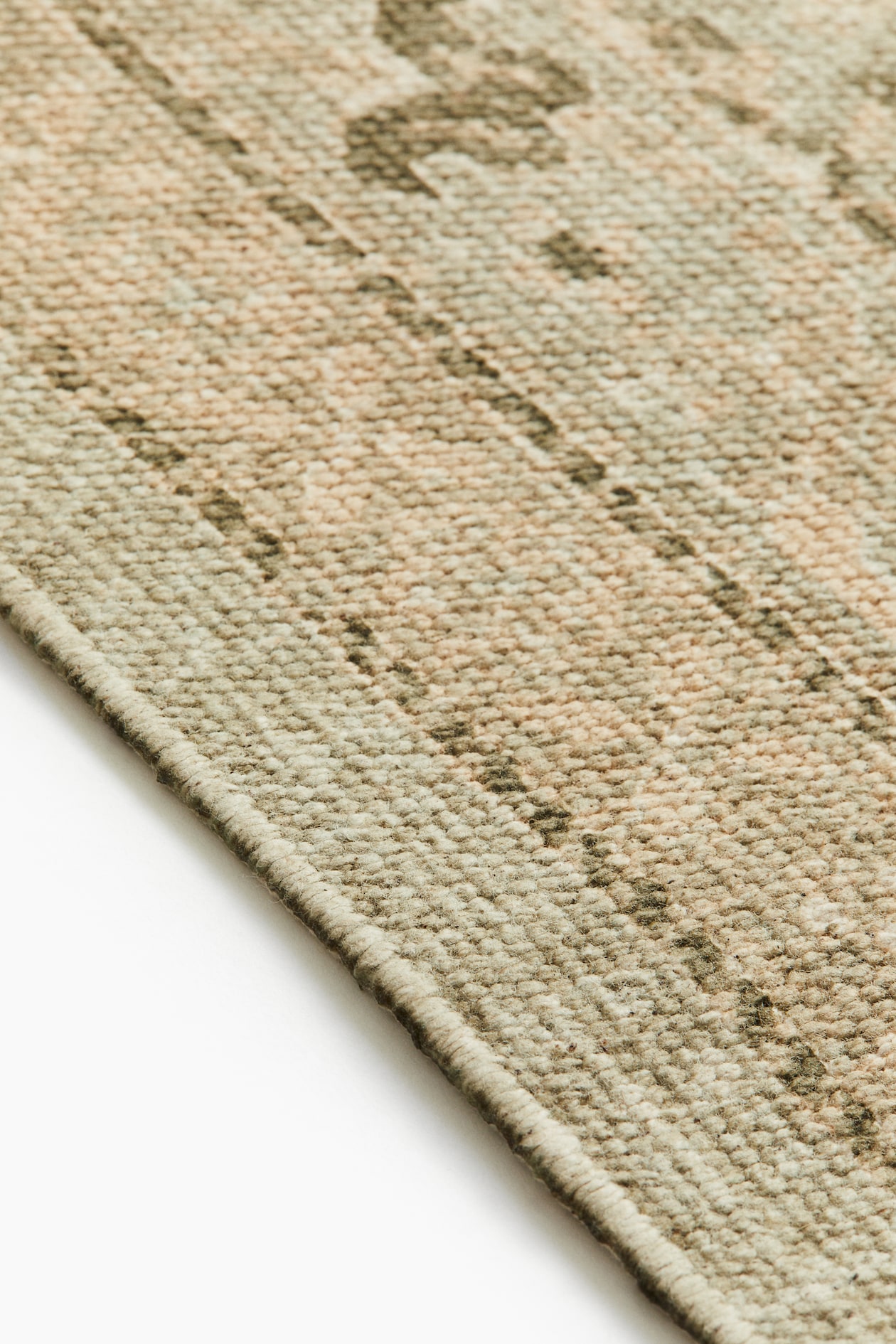Patterned Rug with Fringe - Light dusty green/patterned - Home All | H&M US