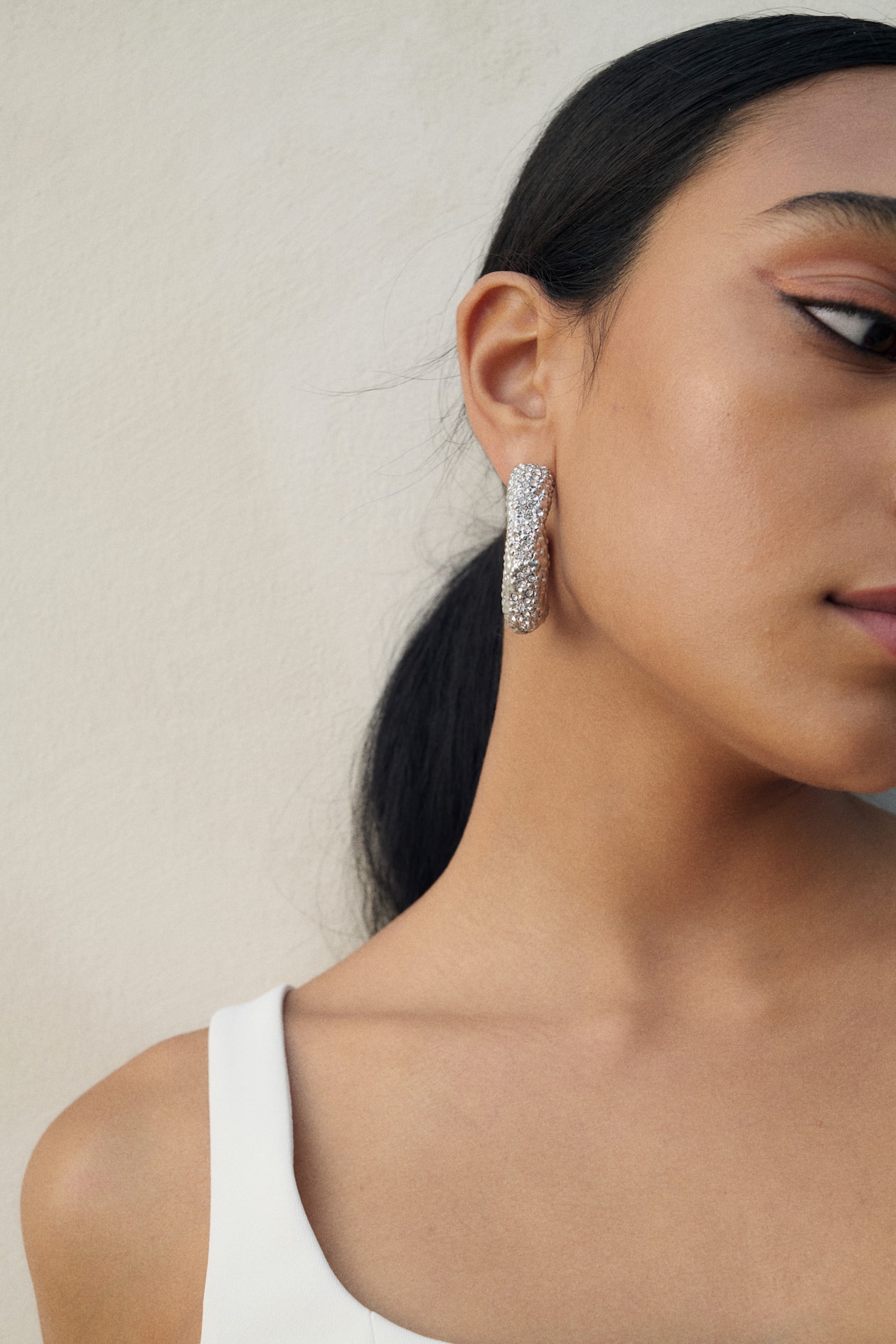 Women's Silver-coloured Statement hoop earrings | H&M IN