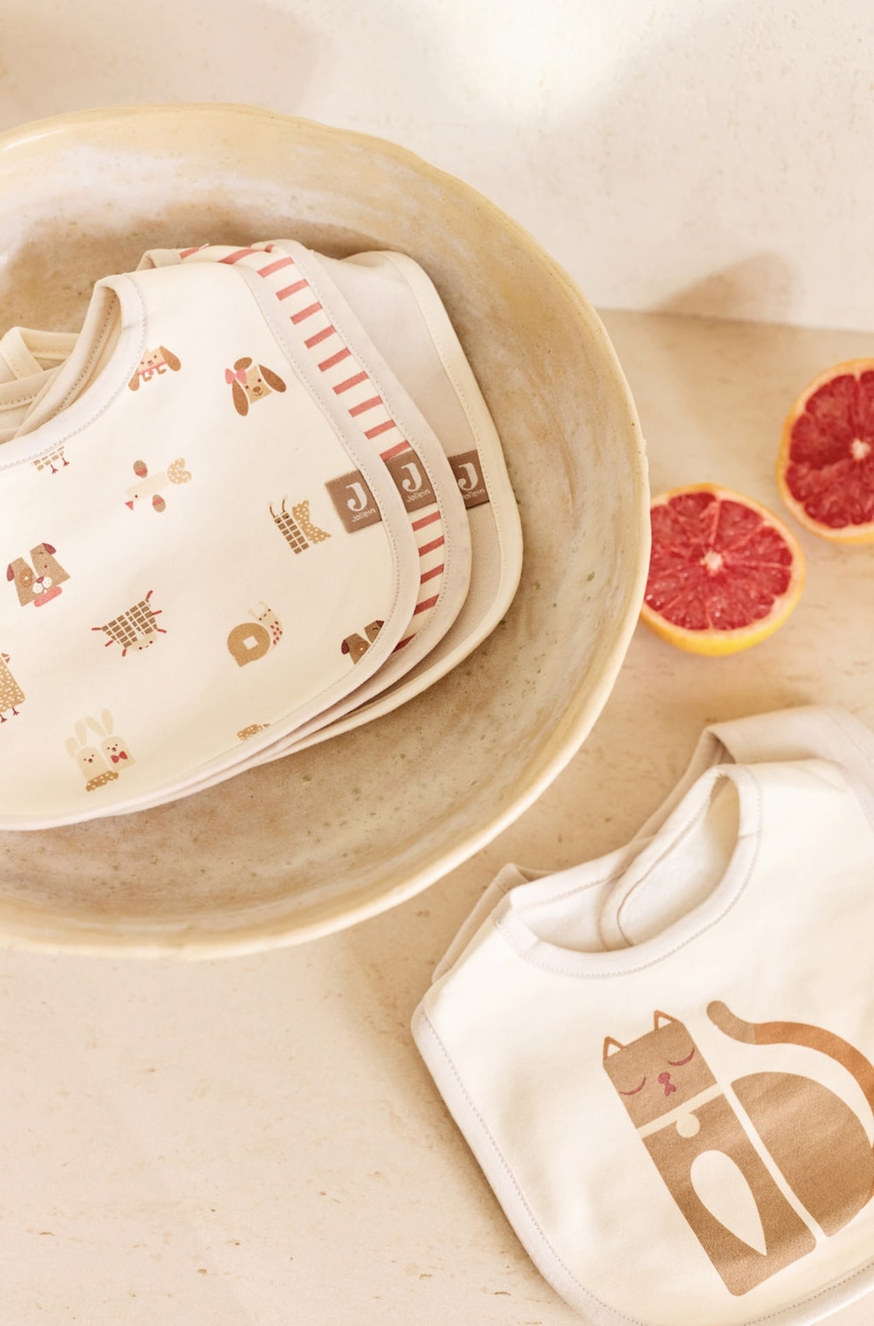 Animal Friends Bib Waterproof With Sleeves - 5 Pack at H&M Home | H&M GB