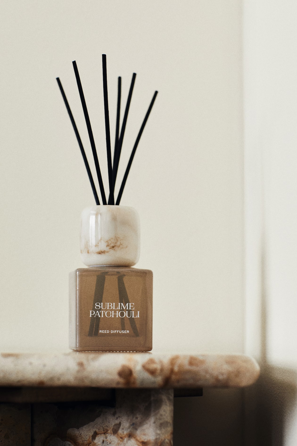 Reed diffuser - Sublime Patchouli - Home All | H&M IE