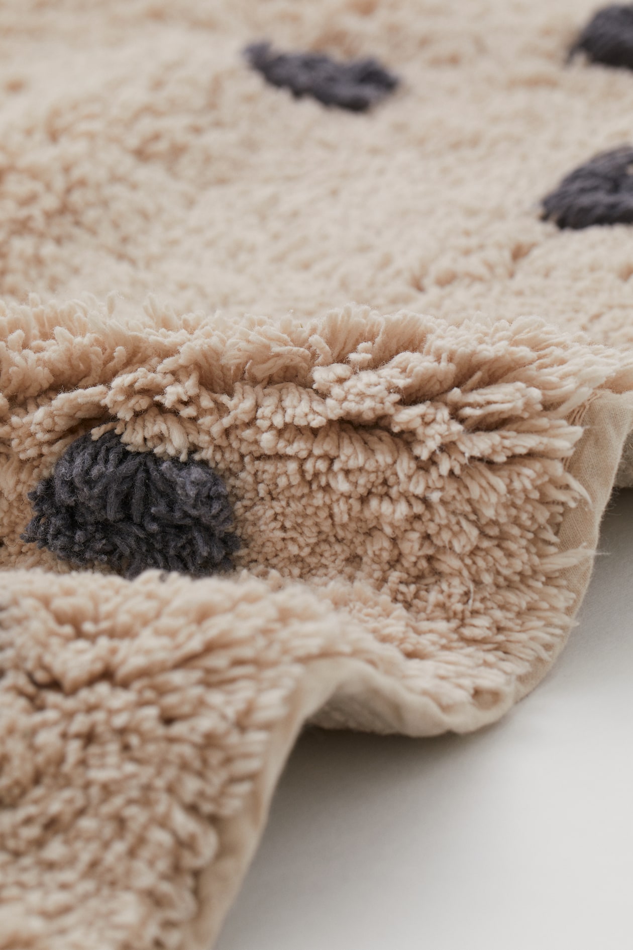 Spotted cotton rug - Light beige/Grey spotted - Home All | H&M GB