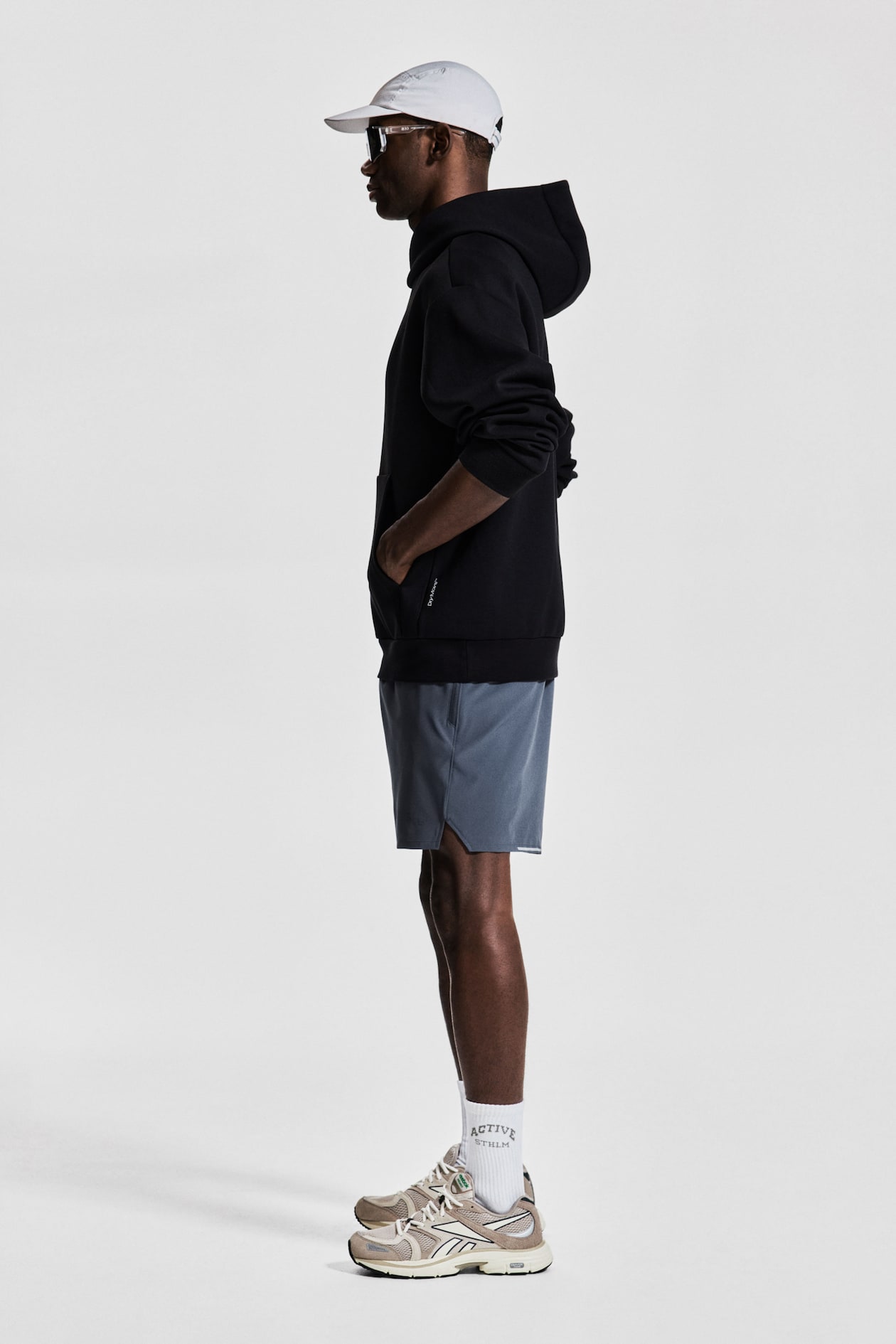 Mid-length running shorts with DryMove™ - Dark grey - Men | H&M IN