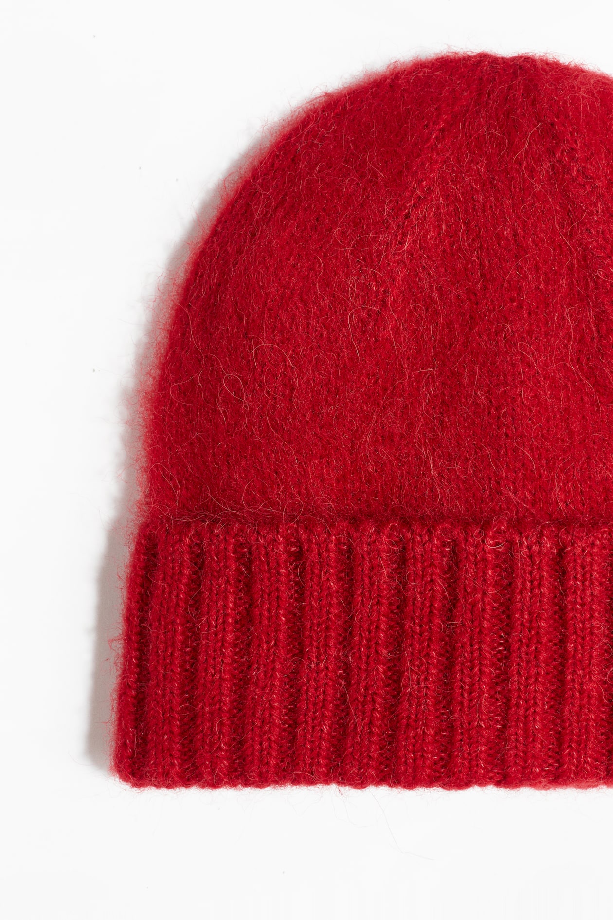 Men’s Bright red Fuzzy wool-blend beanie | H&M GB