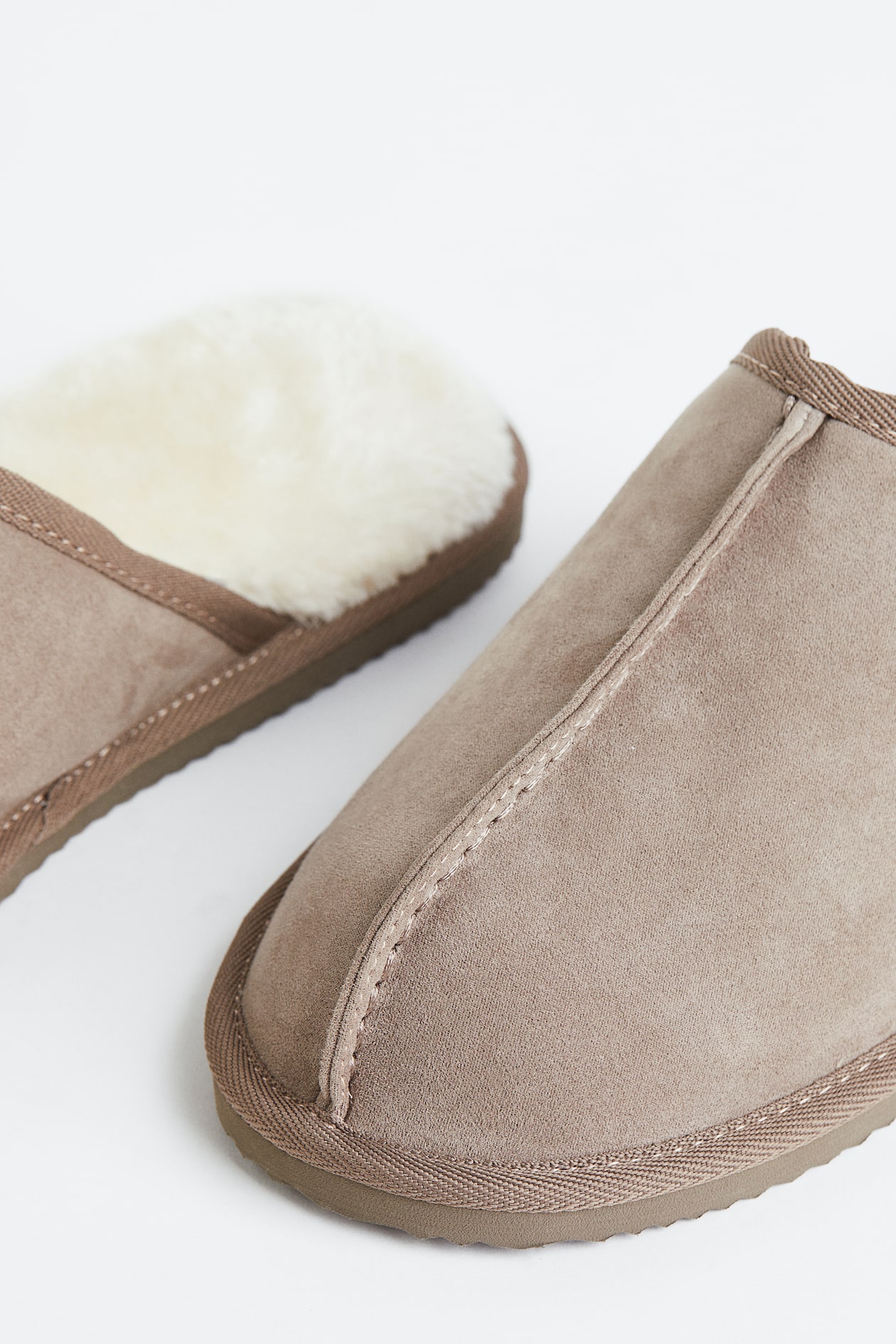 Men’s Greige Pile-lined slippers | H&M GB
