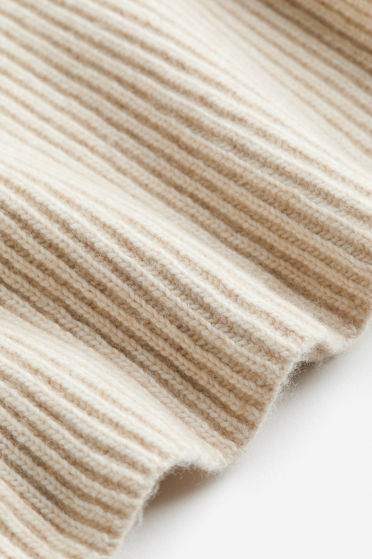 Rib-knit turtleneck jumper - Light beige - Ladies | H&M GB
