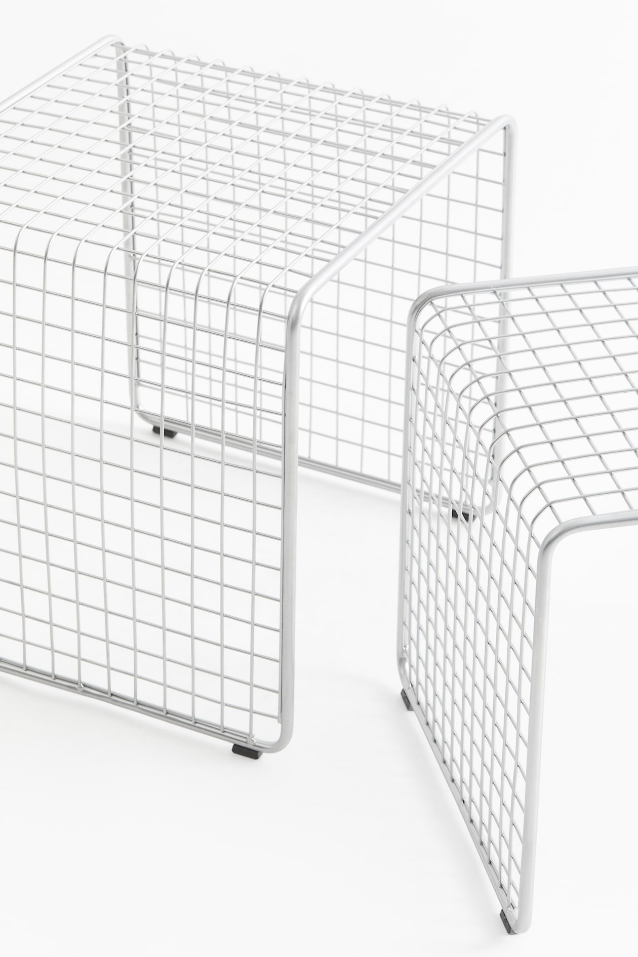 Silver-colored 2-piece metal wire table set at H&M Home | H&M CA