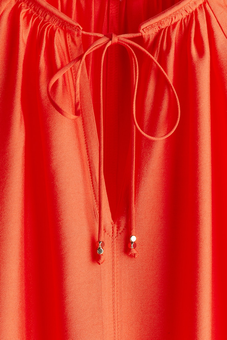 Mekot | Juhlamekot, kesämekot, neulemekot & muut | H&M FI