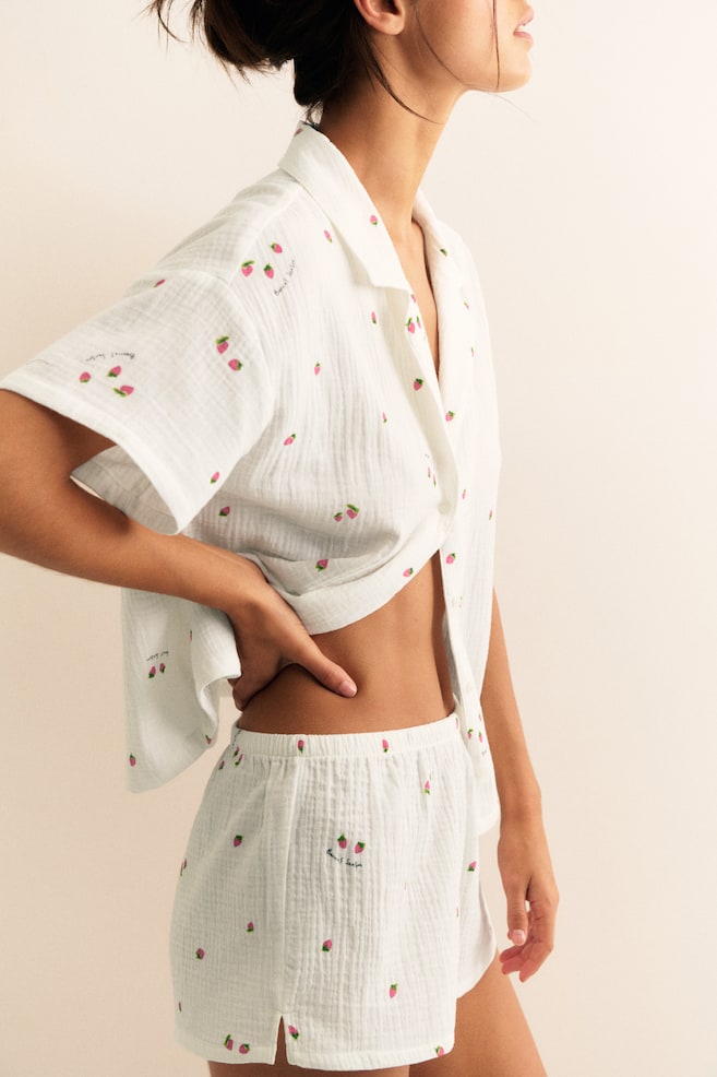 Cotton muslin pyjamas - White/Strawberries - Ladies | H&M GB