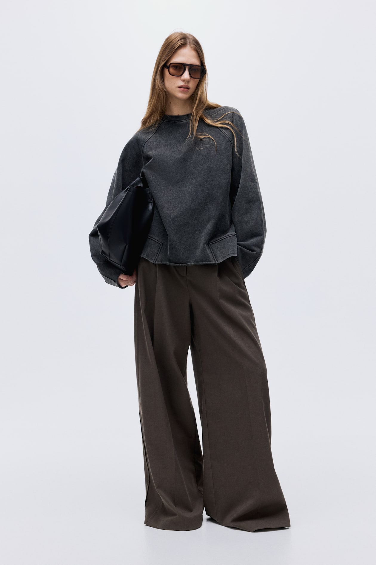 Women's Black/Washed out Washed-look sweatshirt | H&M IN