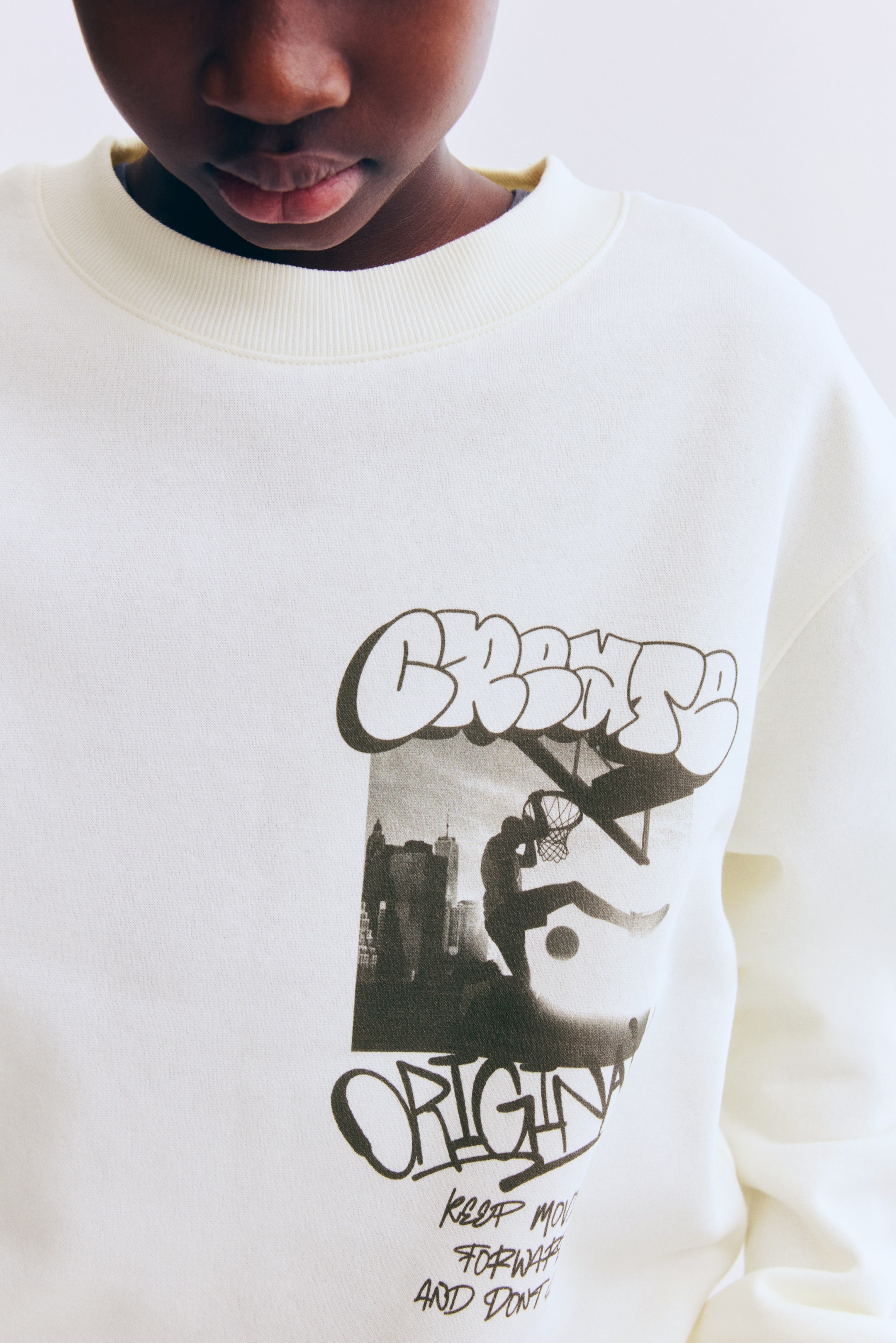 Print-motif sweatshirt - Cream/Original - Kids | H&M MY