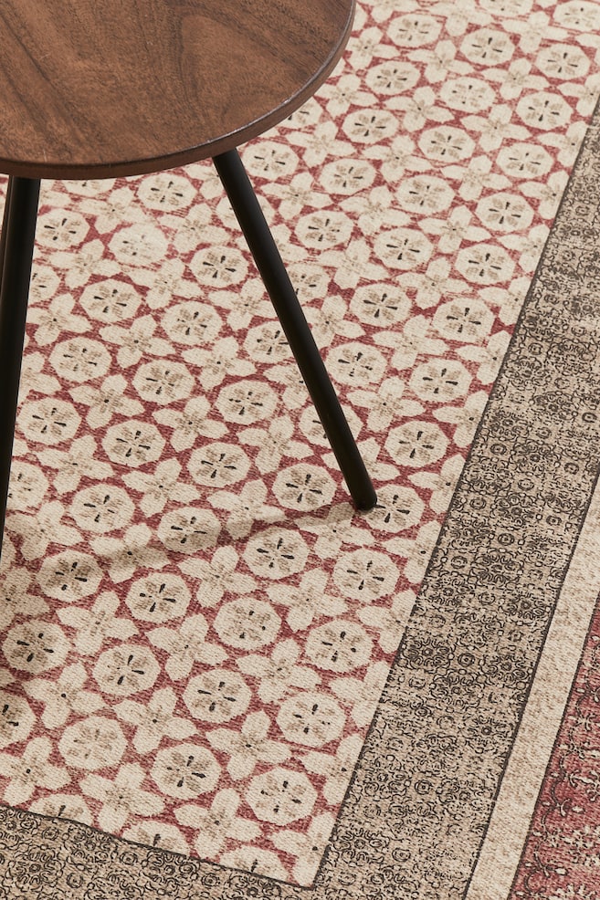 Light brick red/patterned Patterned Rug with Fringe at H&M Home | H&M CA
