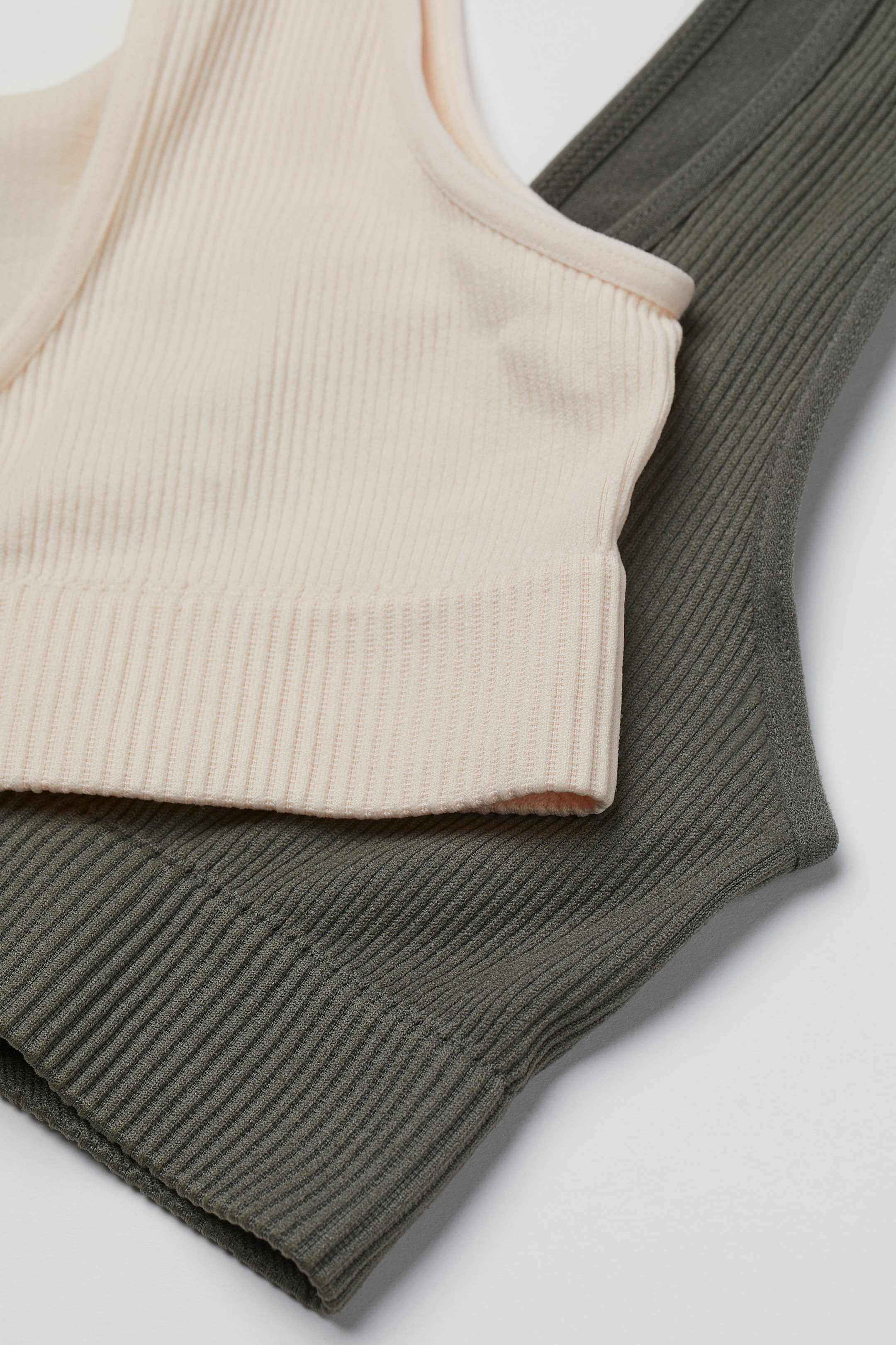 2-pack Seamless Bra Tops - Dark khaki green/light beige - Ladies | H&M CA