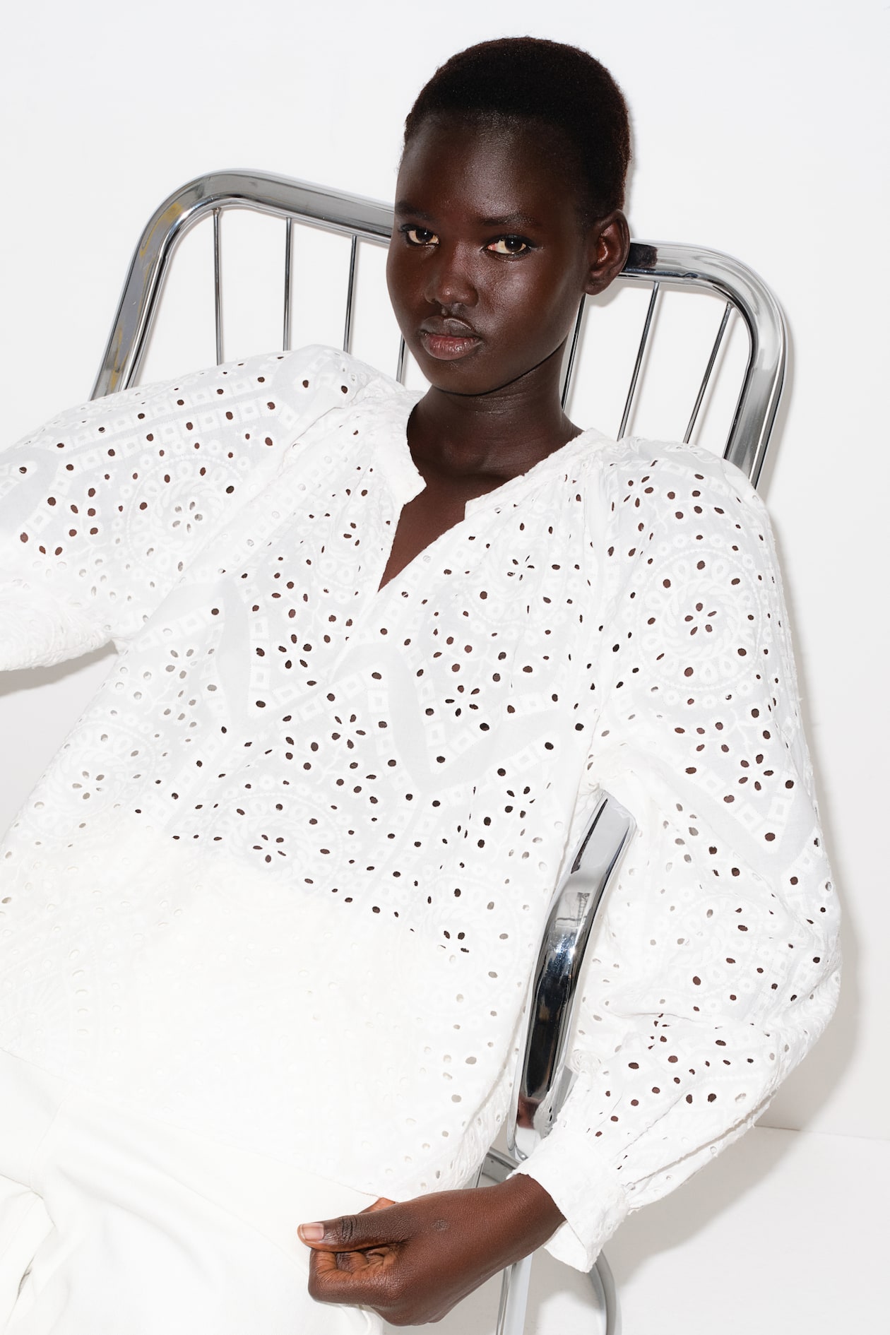 Fehér blúzok és ingek nőknek | H&M HU