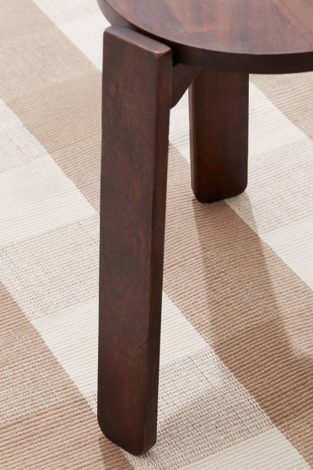 Beige/Gingham check Checked flat weave runner rug at H&M Home | H&M GB