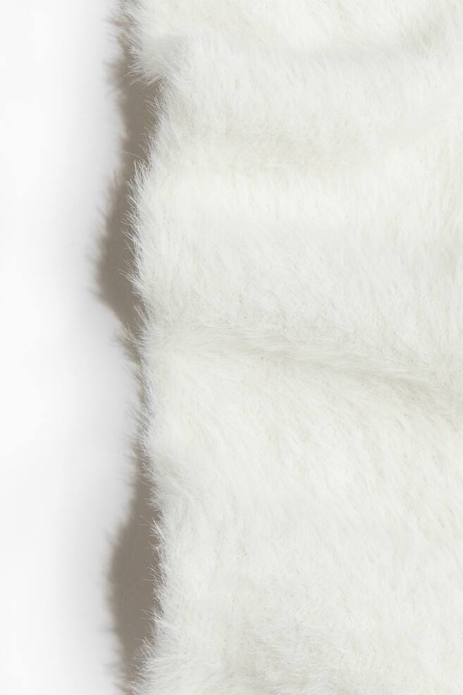White Fuzzy sports leg warmers for kids | H&M GB