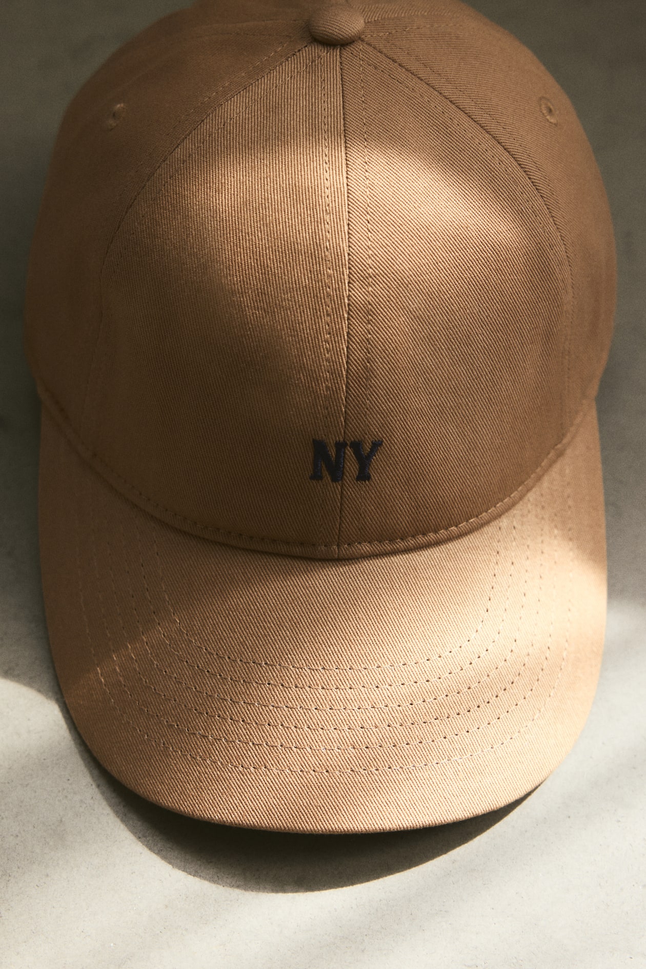 Kasket i twill med broderier - Mørk beige/NY - DAME | H&M DK