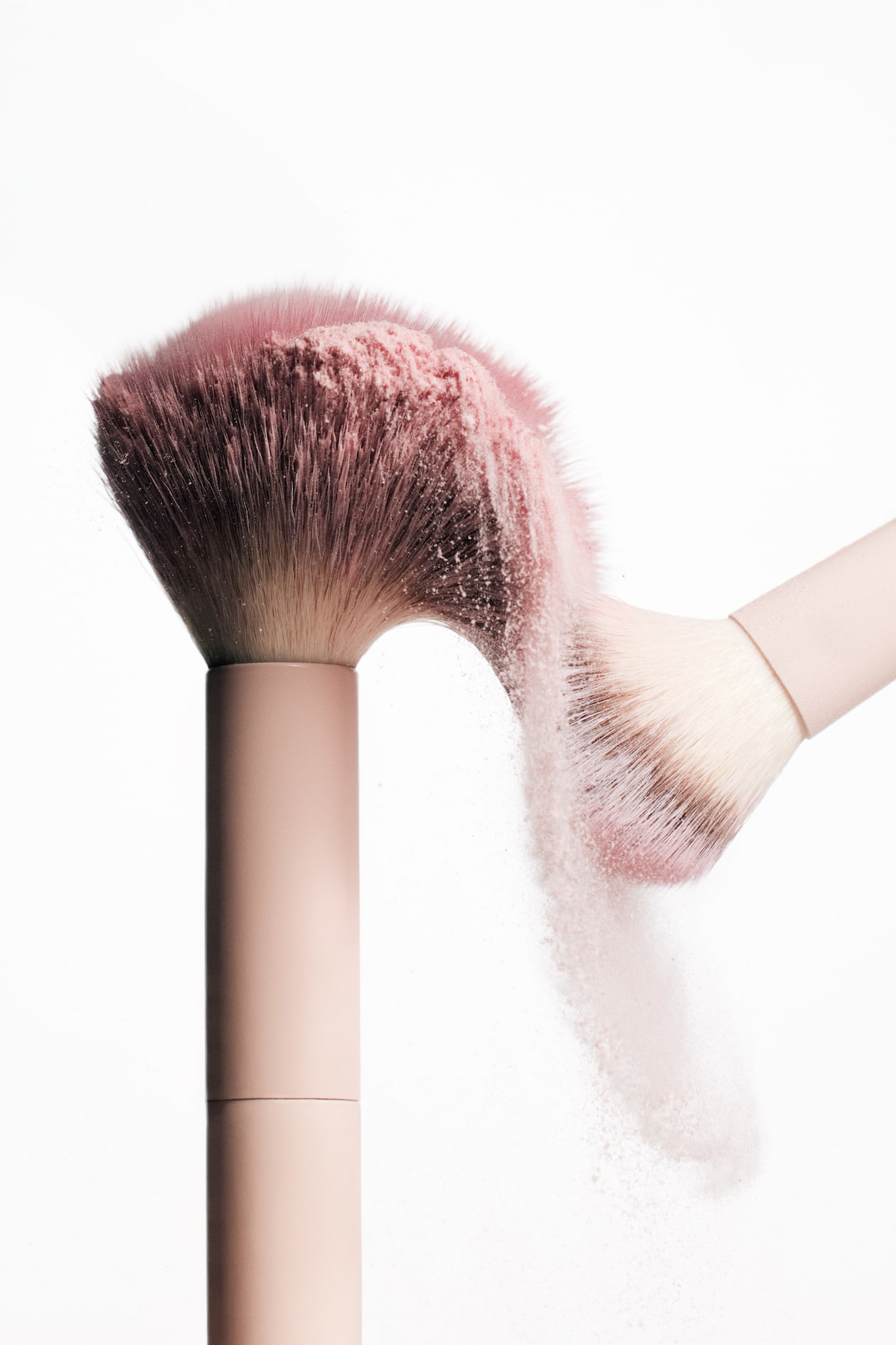 Tapered Cheek Brush - Dusty pink - Beauty all | H&M US
