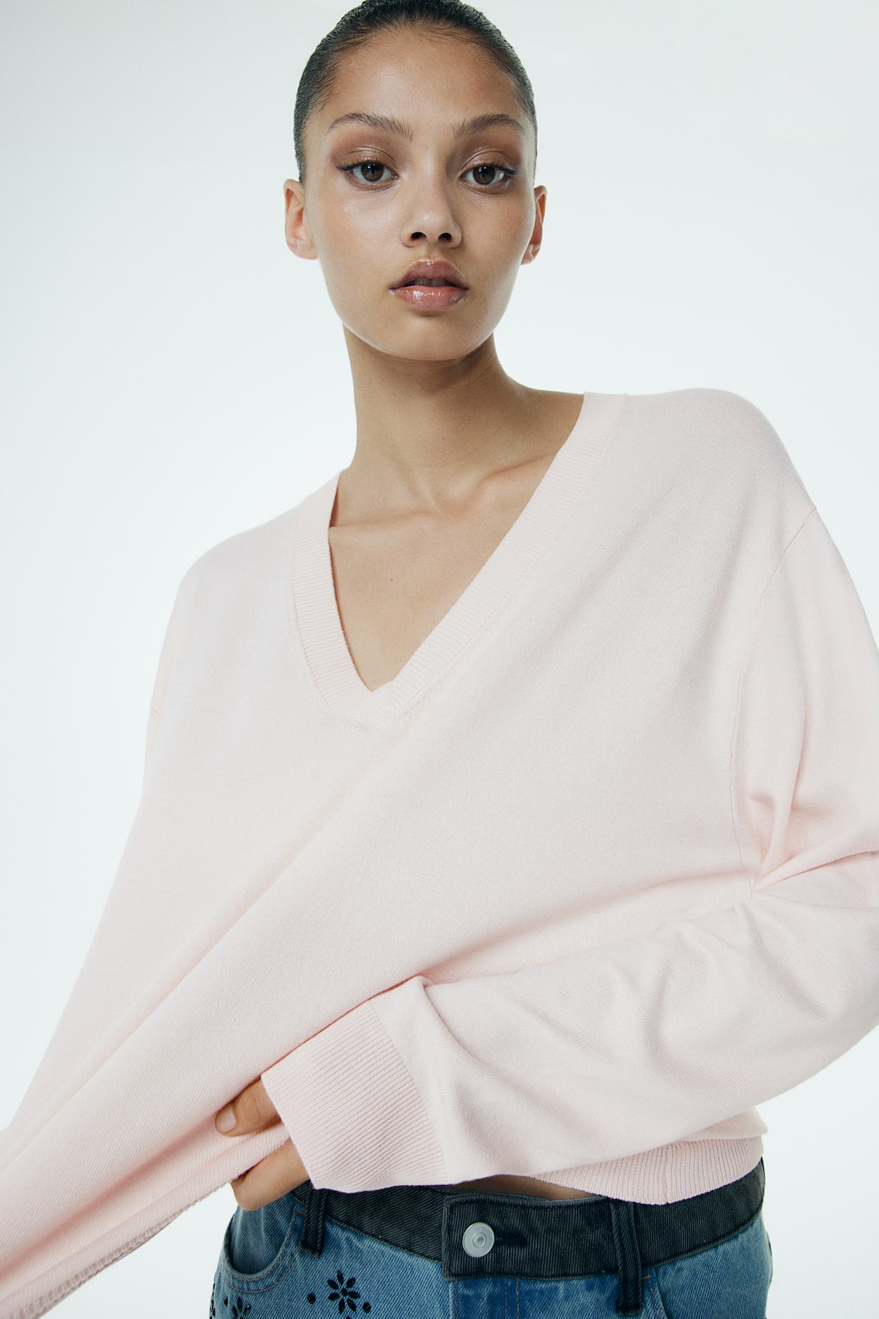 Suéter de cuello en V en tejido fino - Rosa claro - Ladies | H&M MX