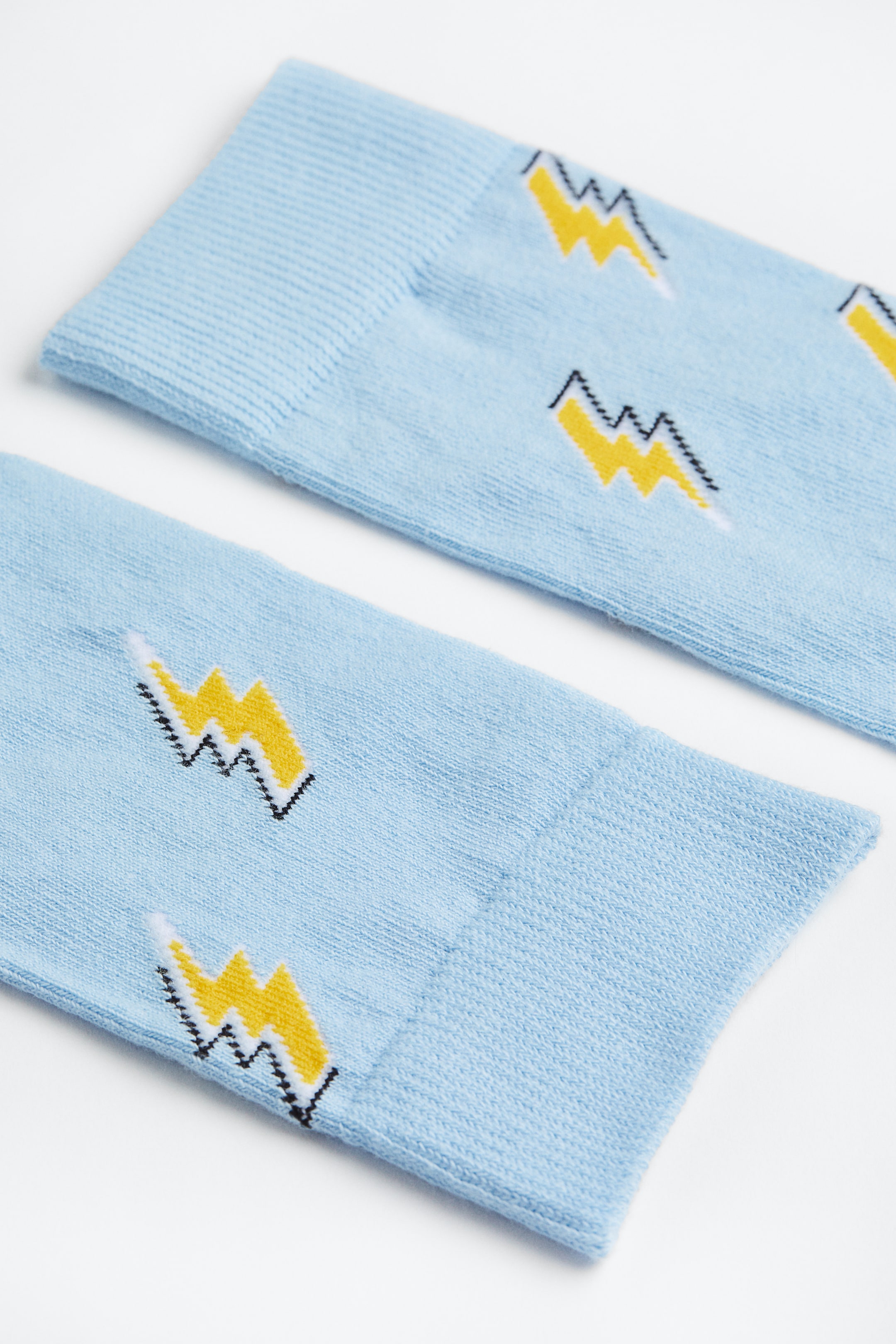 Patterned socks - Light blue/Lightning bolts - Men | H&M GB