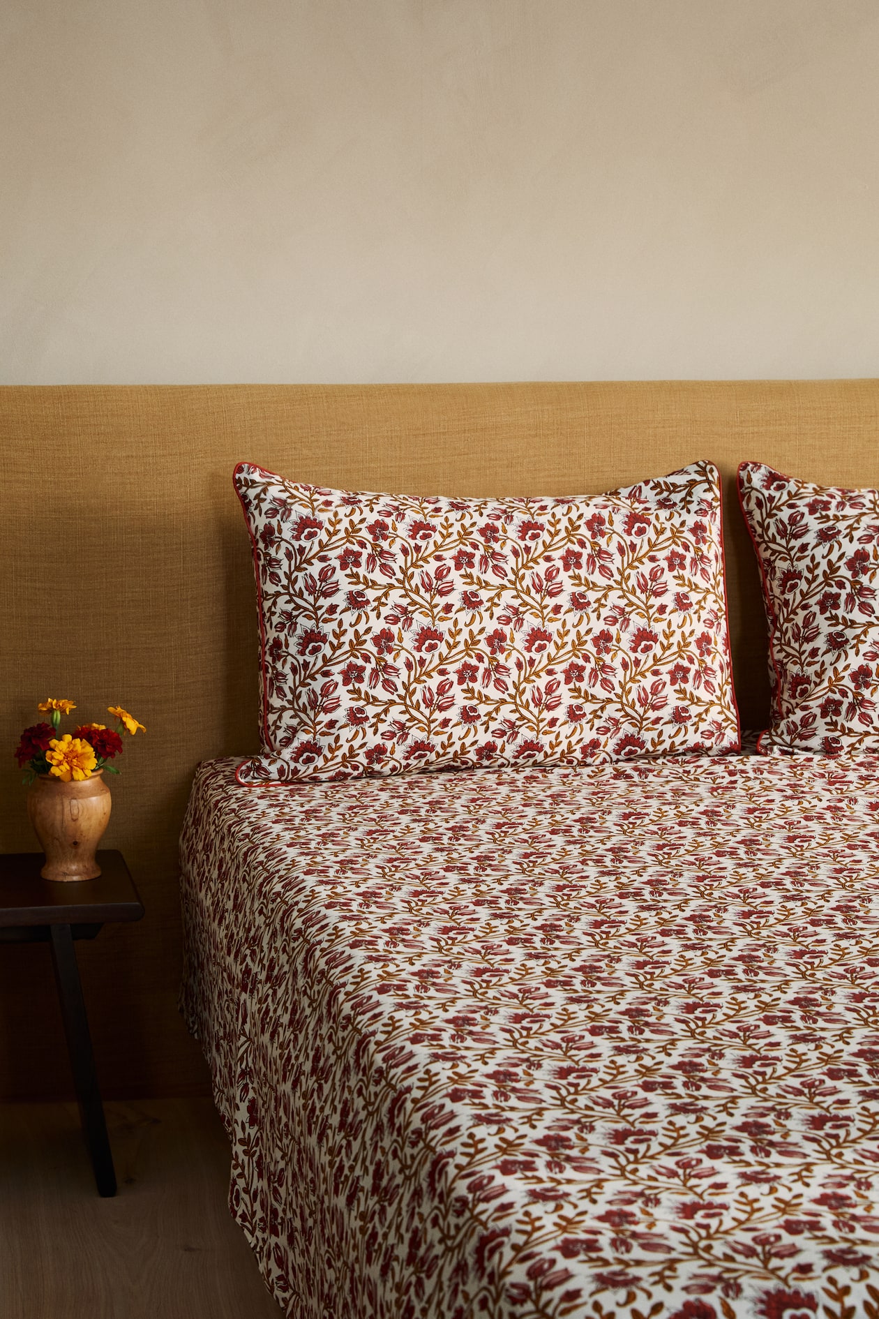 Double/king patterned bed sheet set - Red/Floral - Home All | H&M IN