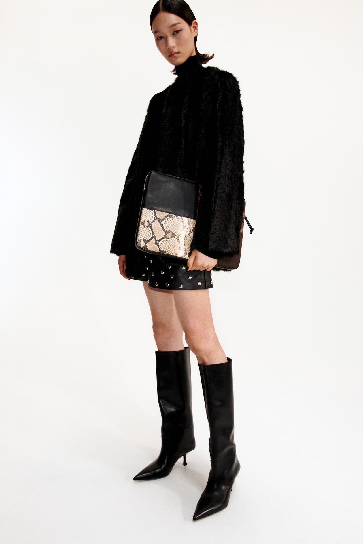 Laptop case - Black/Snakeskin pattern - Ladies | H&M GB