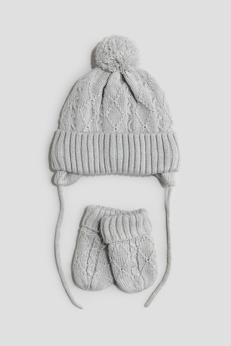 Light gray 2-piece Beanie and Mittens Set for kids | H&M CA