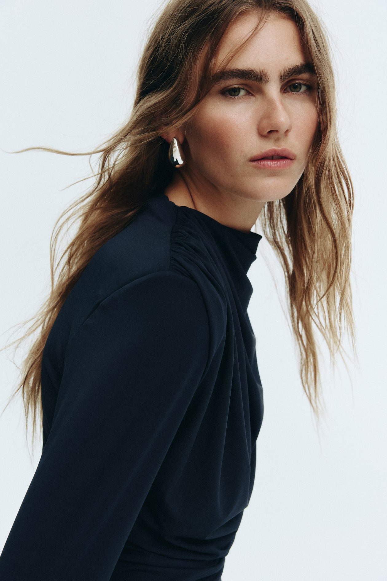 Draped shoulder-pad dress - Navy blue - Ladies | H&M SG