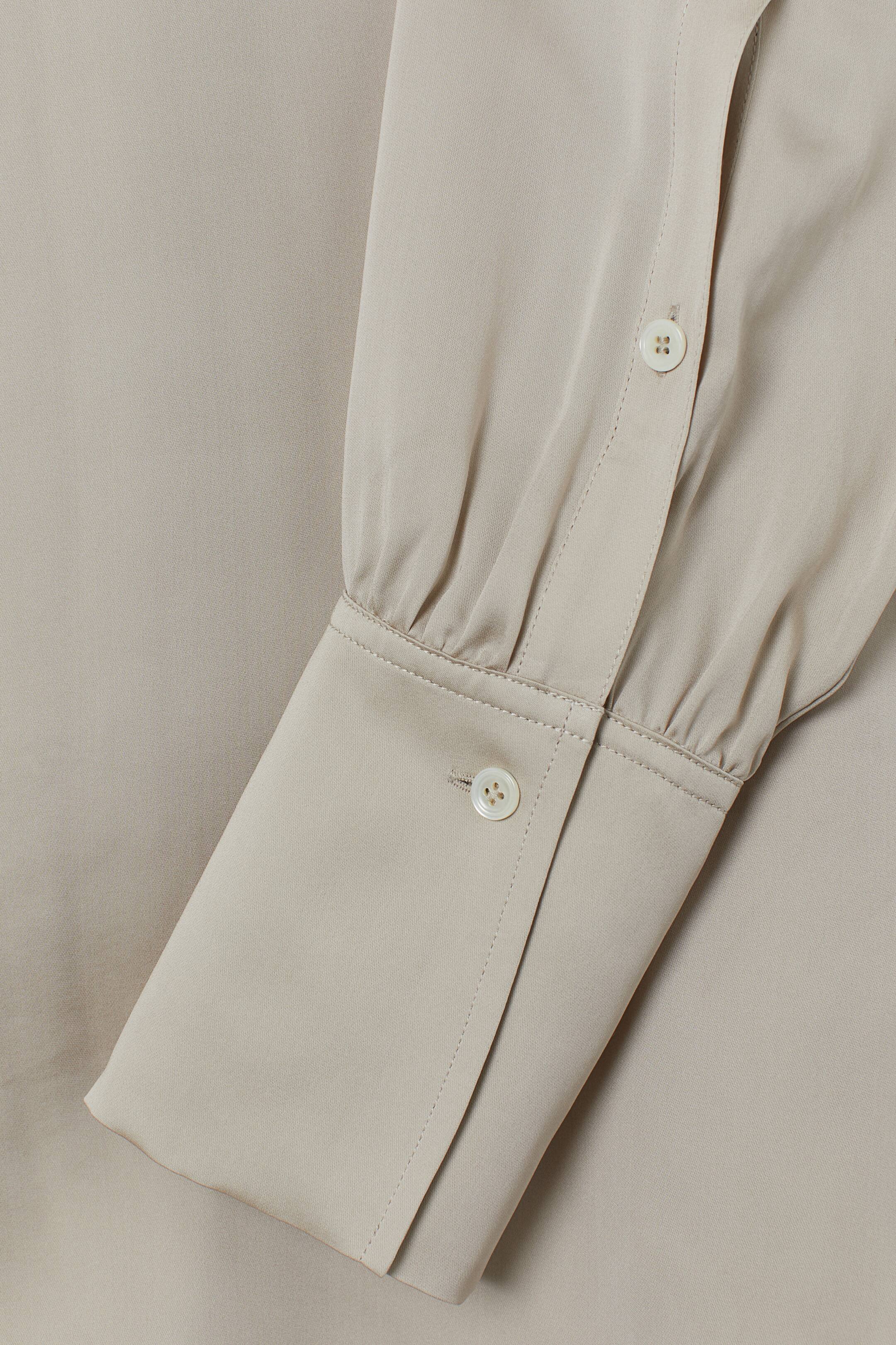 Camicetta in misto seta - Scollo arrotondato - A maniche lunghe - Beige ...